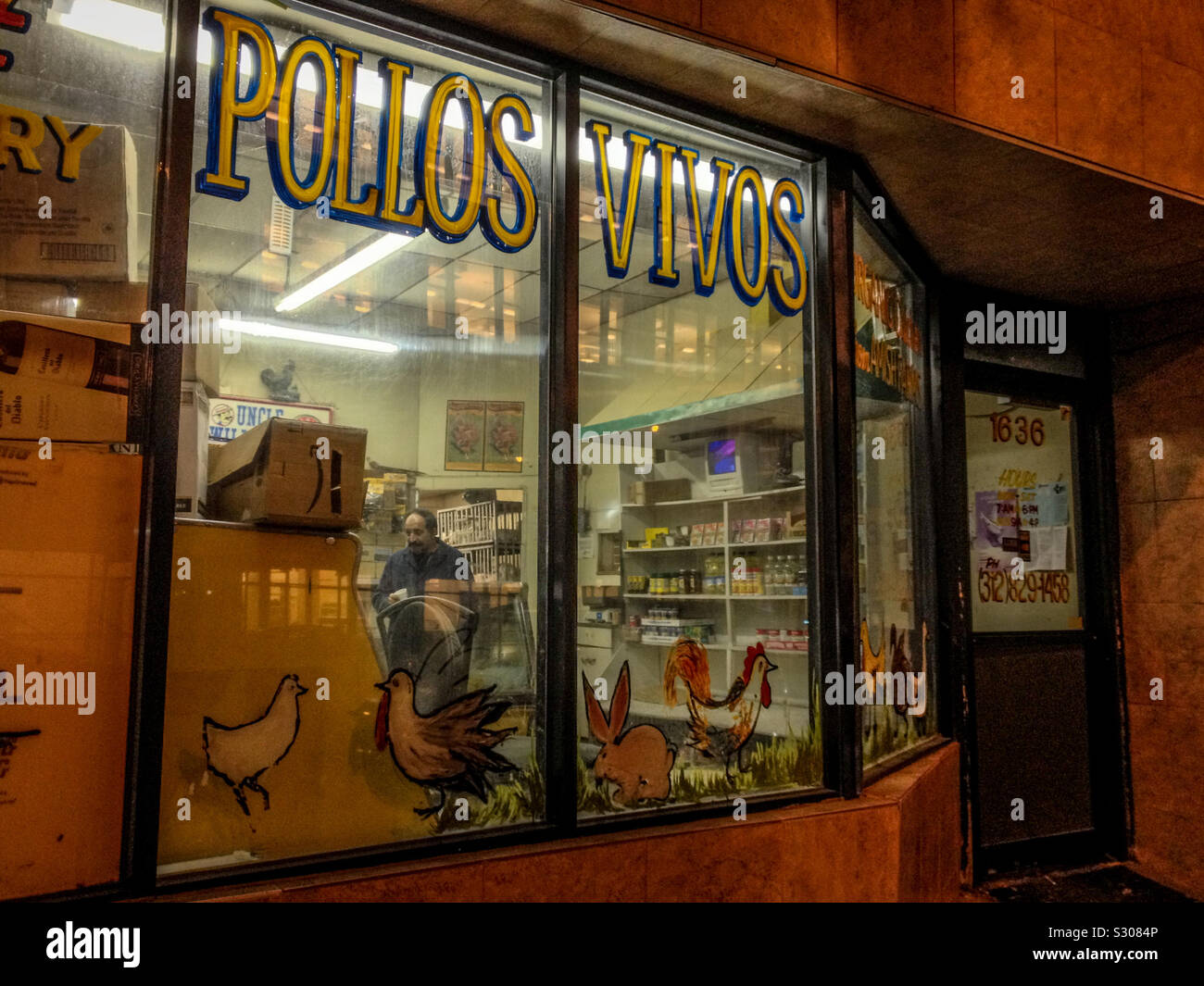 Chicken shop and night hi-res stock photography and images - Alamy