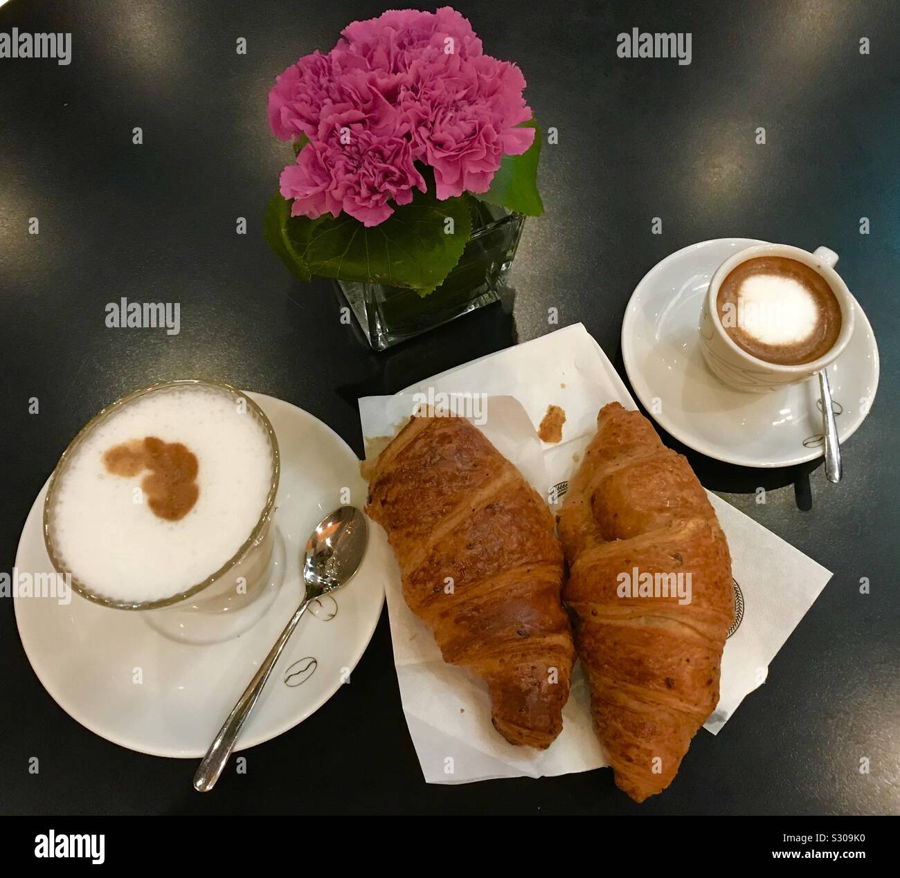 Breakfast at a coffee shop at Milan central station, Italy Stock Photo ...