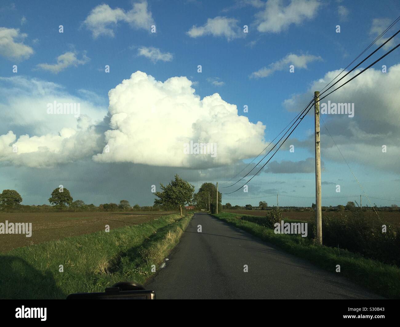 Flying cloud hi-res stock photography and images - Alamy