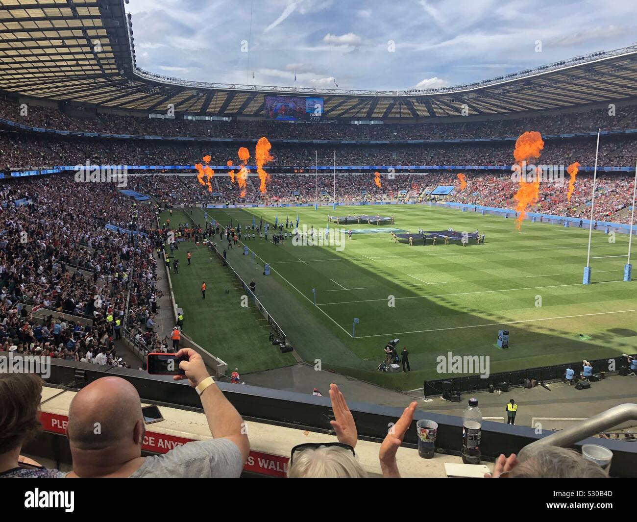 Rugby Stadium Crowd Stock Photos & Rugby Stadium Crowd Stock Images - Alamy