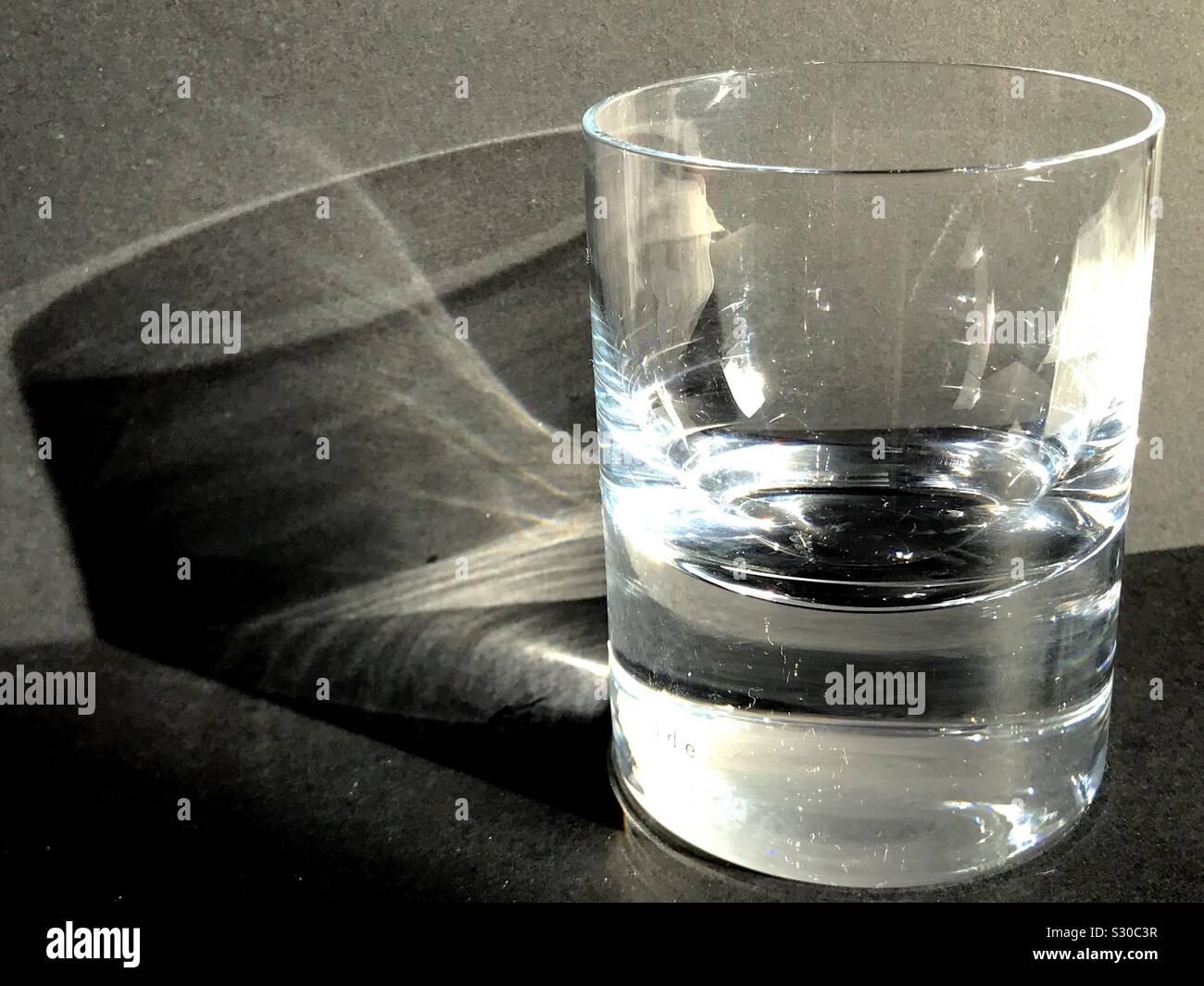 Light refracted glass hi-res stock photography and images - Alamy