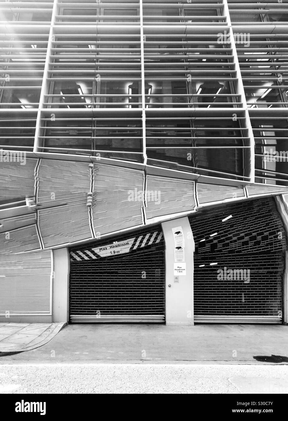 Warped buildings hi-res stock photography and images - Alamy