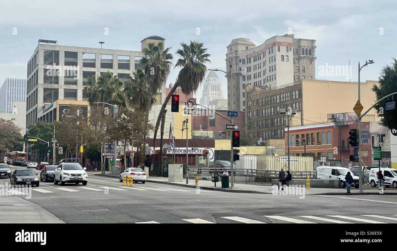 LOS ANGELES, CA, NOV 2019: view at intersection of Hill and 4th Streets ...