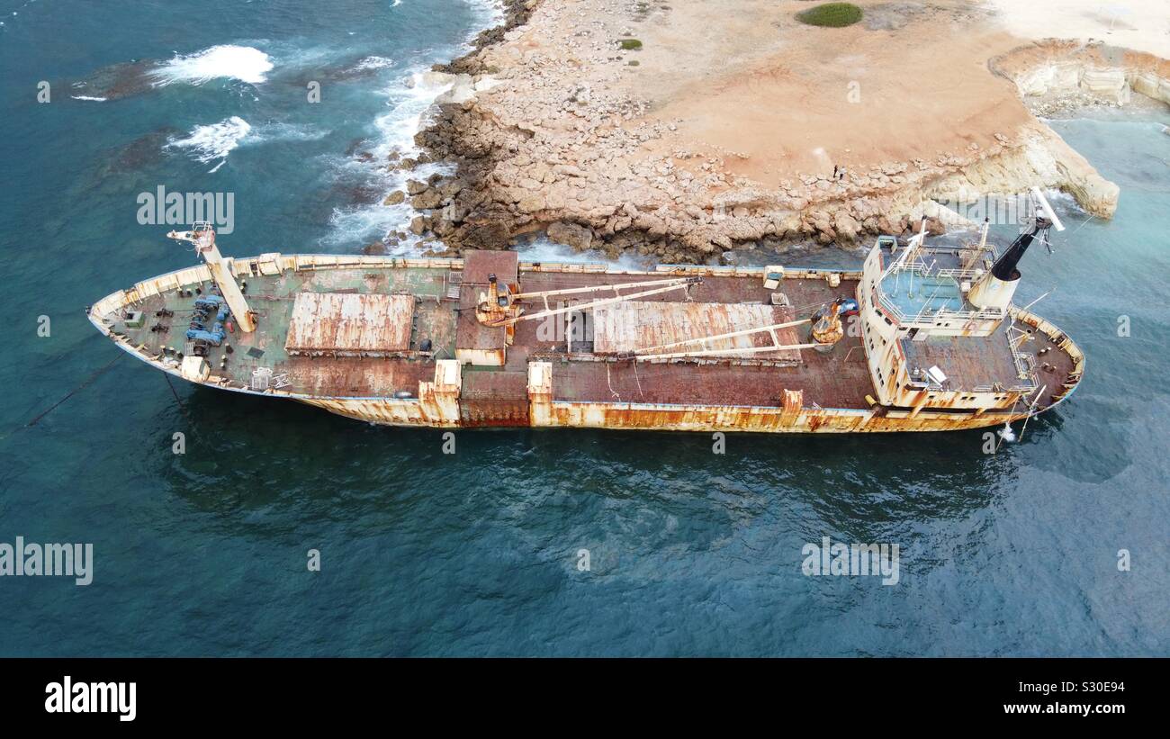 Broken ship hi-res stock photography and images - Alamy