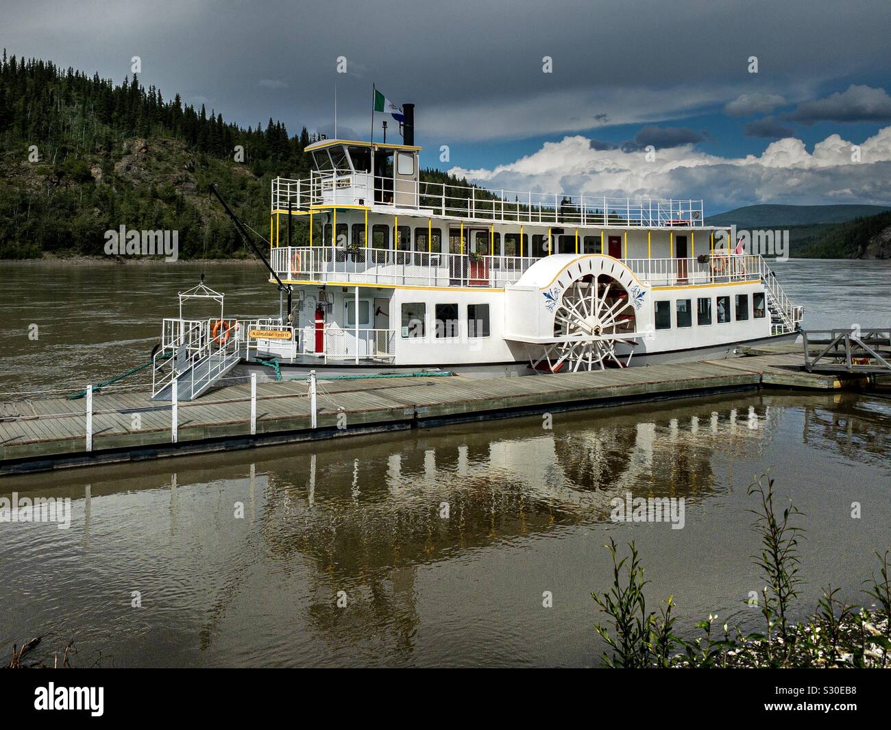 Historic stern wheel riverboat hi-res stock photography and images - Alamy