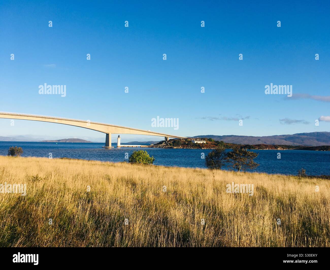 Kyle of lochalsh bridge hi-res stock photography and images - Alamy
