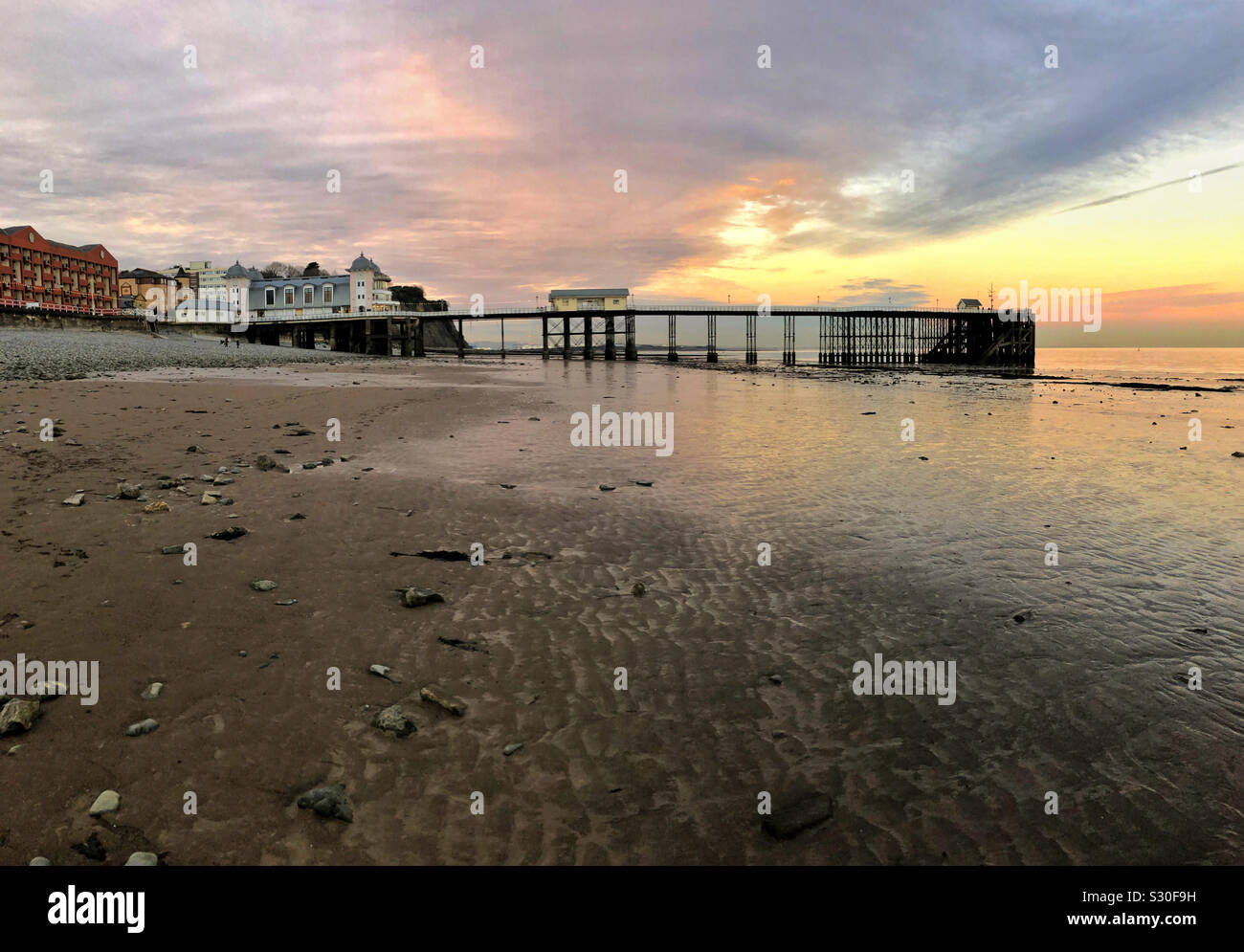 Penarth Beach Stock Photos & Penarth Beach Stock Images - Alamy