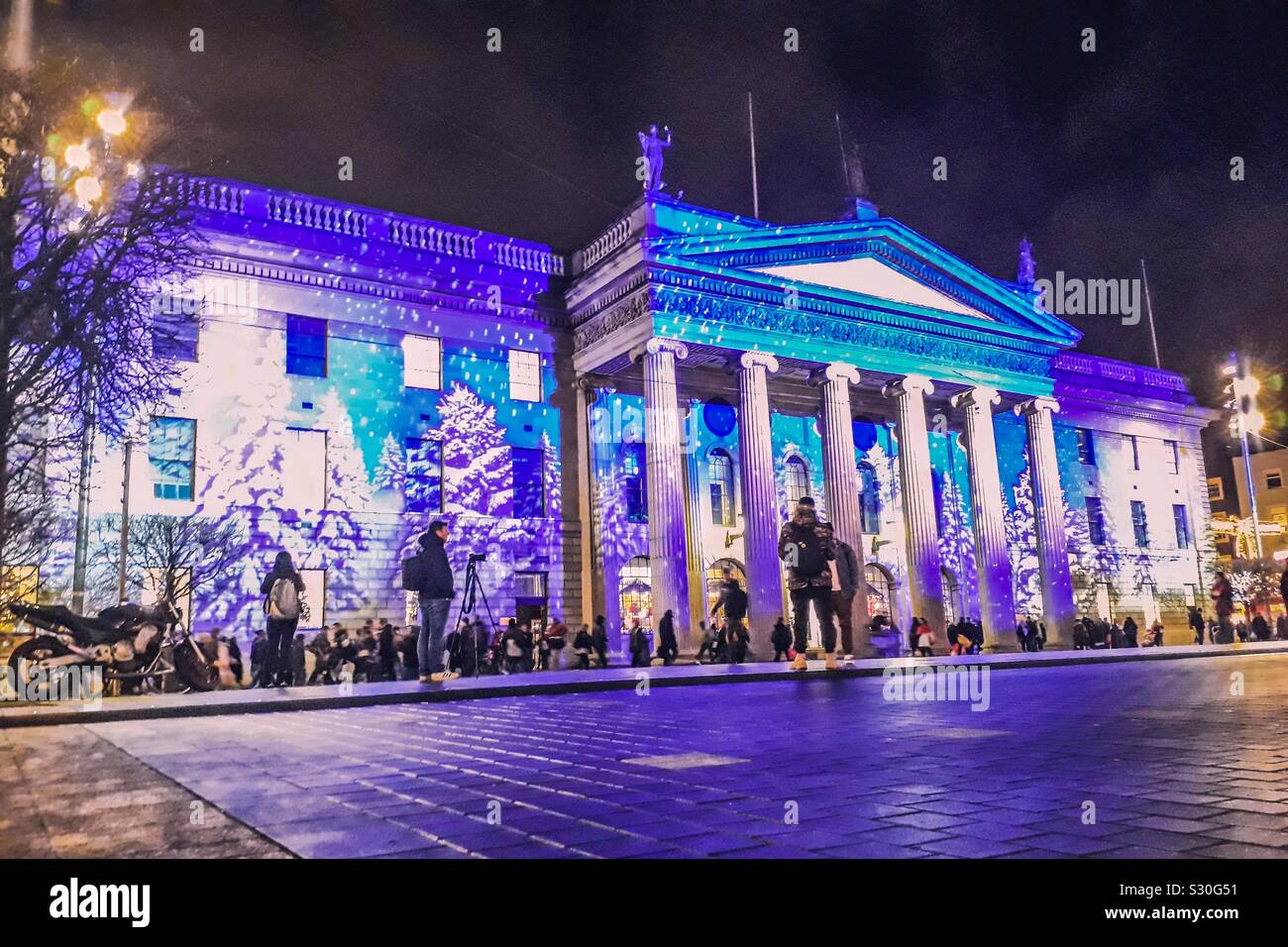 Gpo dublin painting hi-res stock photography and images - Alamy