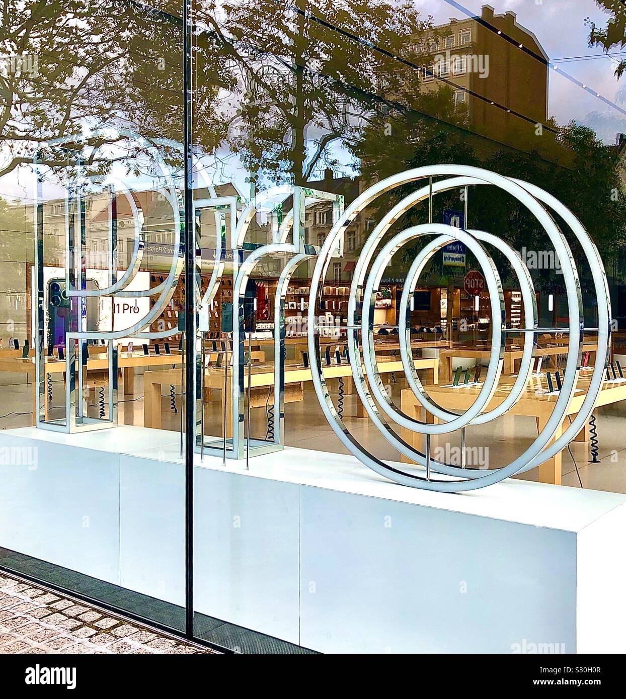 Apple store window display, Ixelles, Brussels, Belgium Stock Photo - Alamy