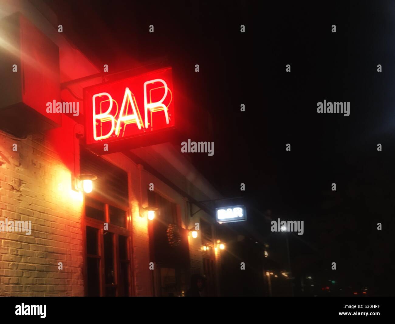 Bar signs hi-res stock photography and images - Alamy
