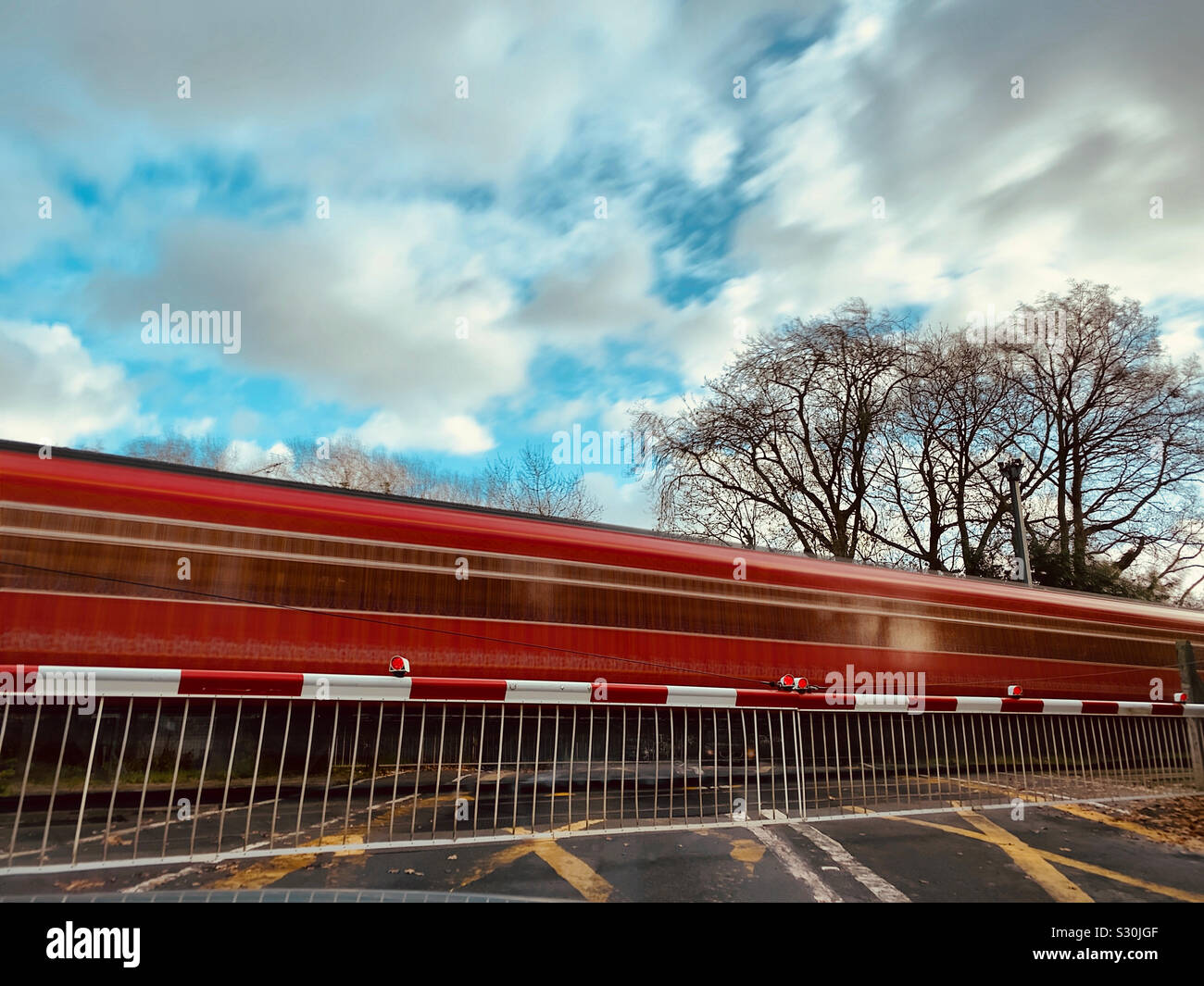 Thames ditton railway hi-res stock photography and images - Alamy