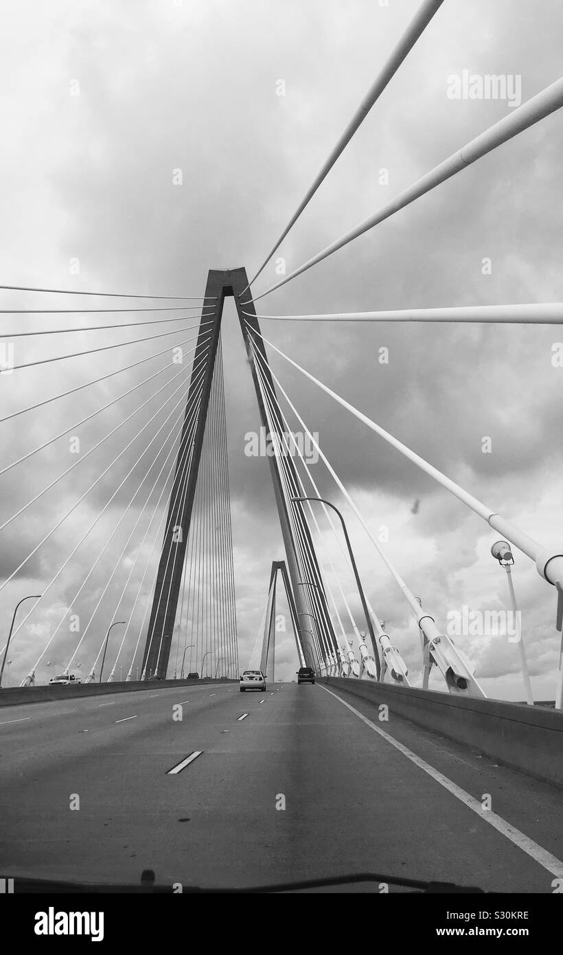 Sharp lines hi-res stock photography and images - Alamy