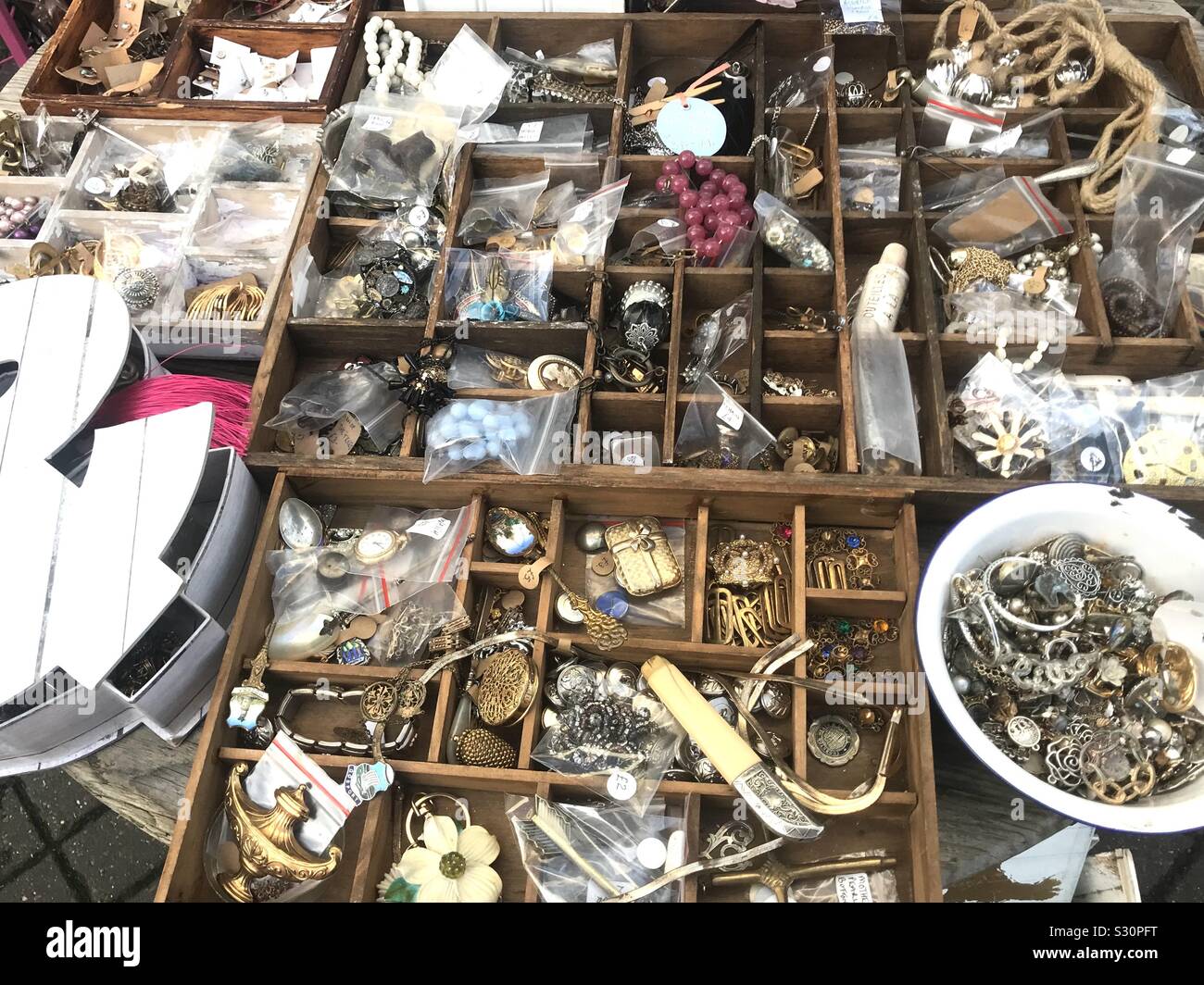 Vintage stall at Brighton Open Market Stock Photo - Alamy