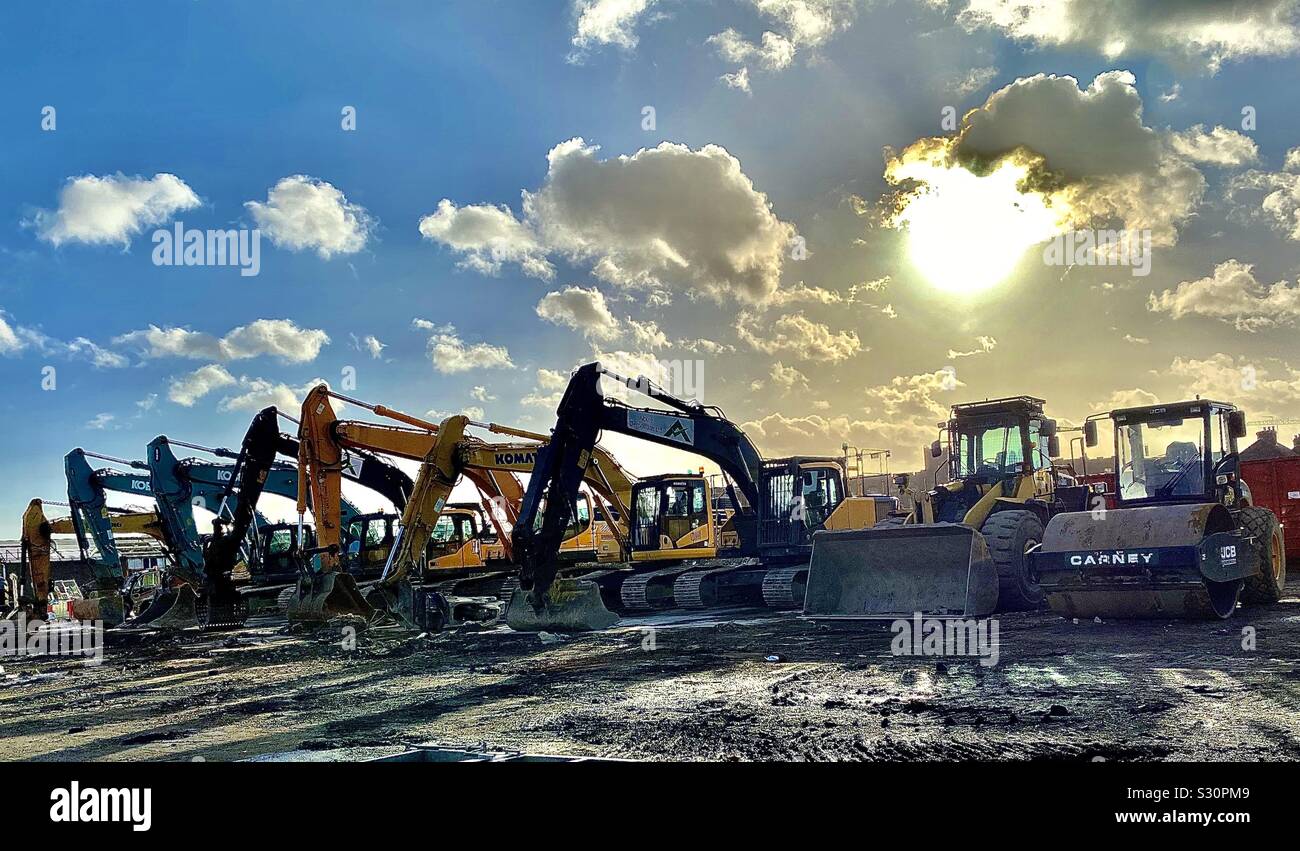Construction diggers hi-res stock photography and images - Alamy
