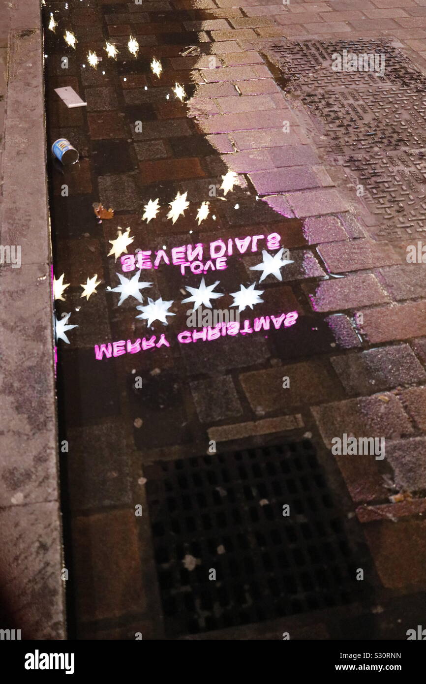 Seven dials christmas hi-res stock photography and images - Alamy