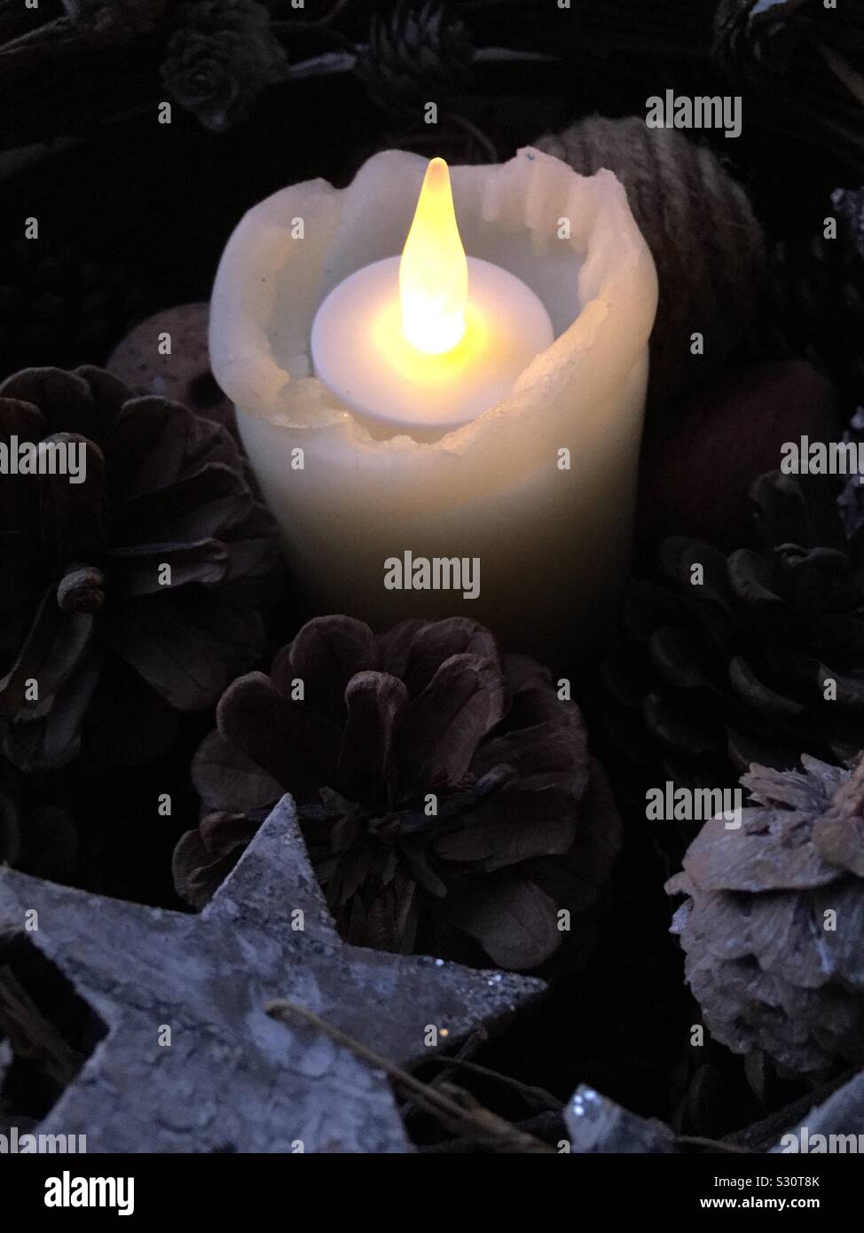Candle with stars hi-res stock photography and images - Alamy