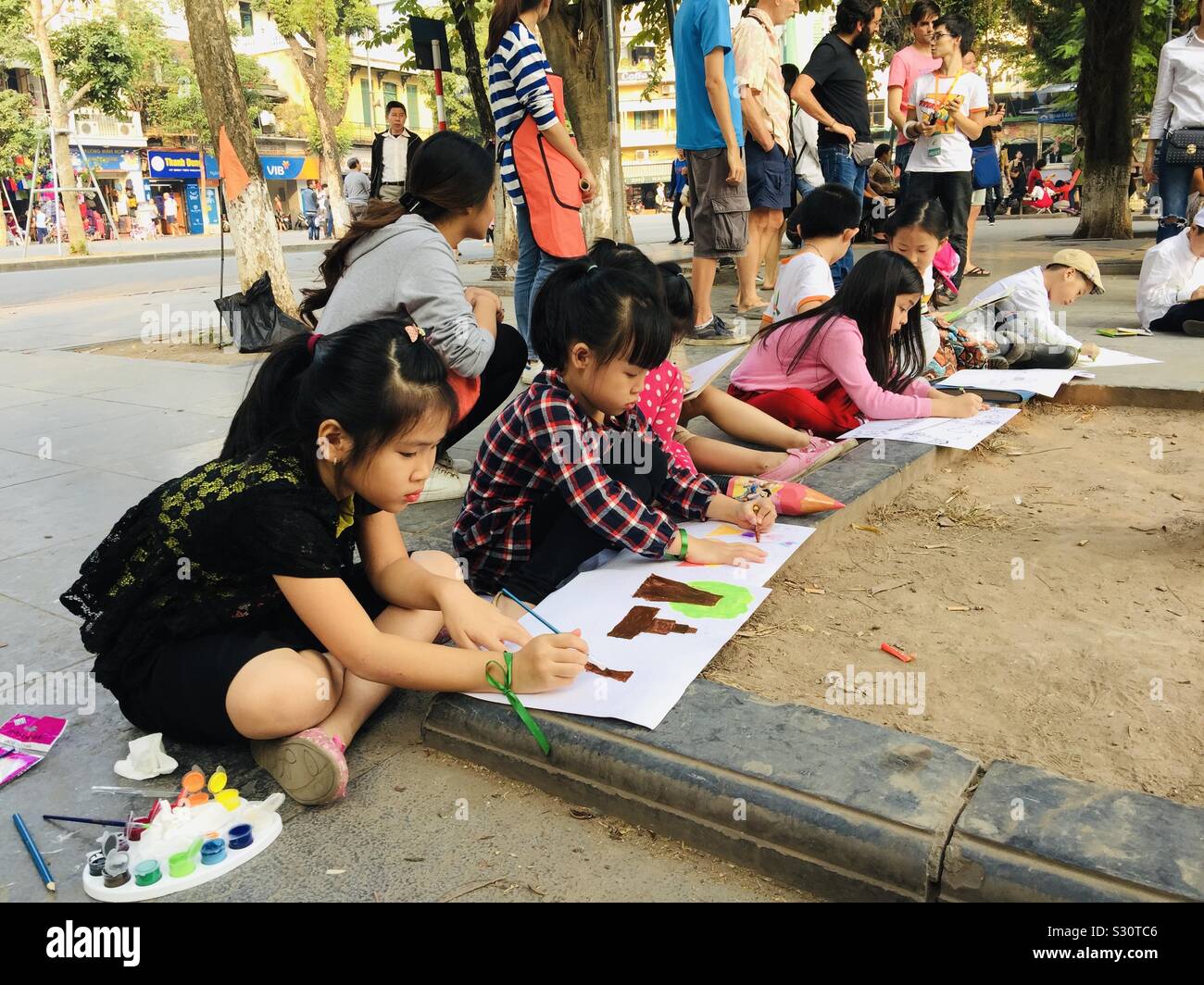 Vietnamese school children hi-res stock photography and images - Alamy