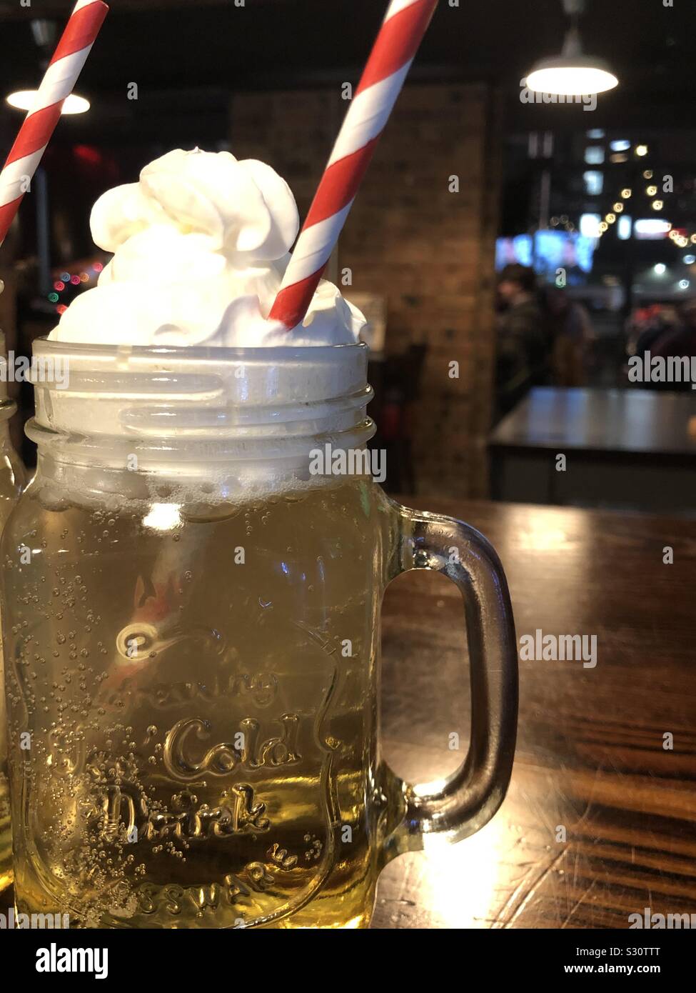 Butter beer hi-res stock photography and images - Alamy