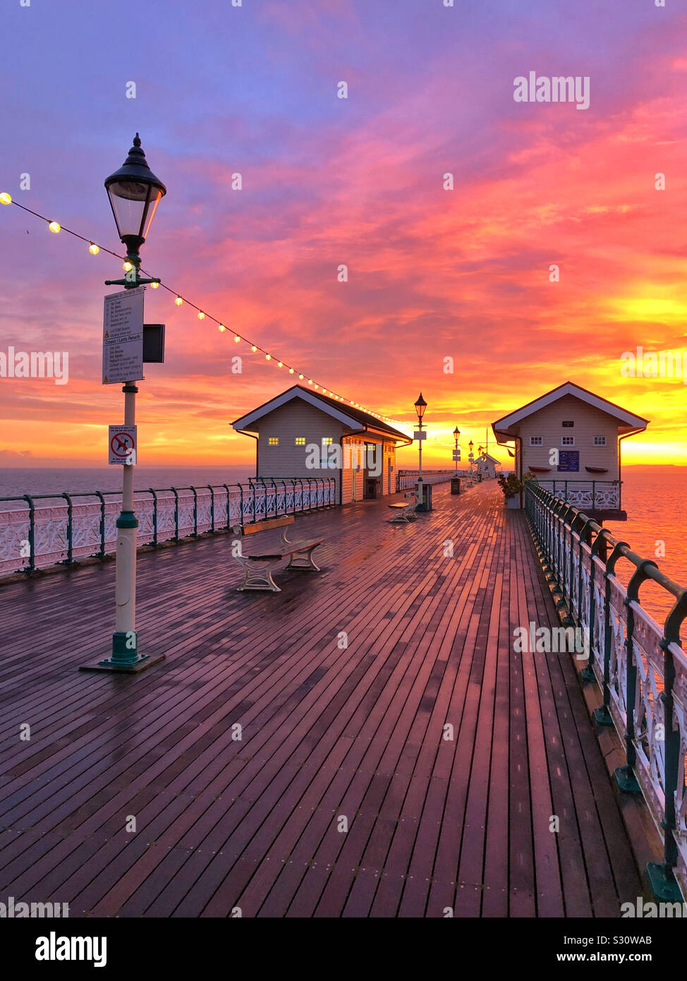 Victorian pier at sunrise hi-res stock photography and images - Alamy