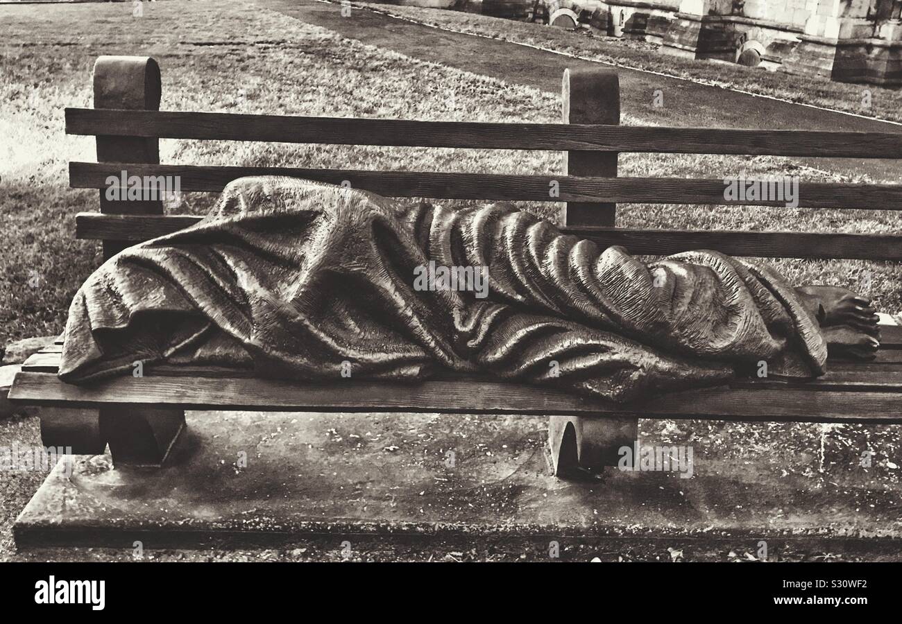 Homeless jesus bronze sculpture hi-res stock photography and images - Alamy