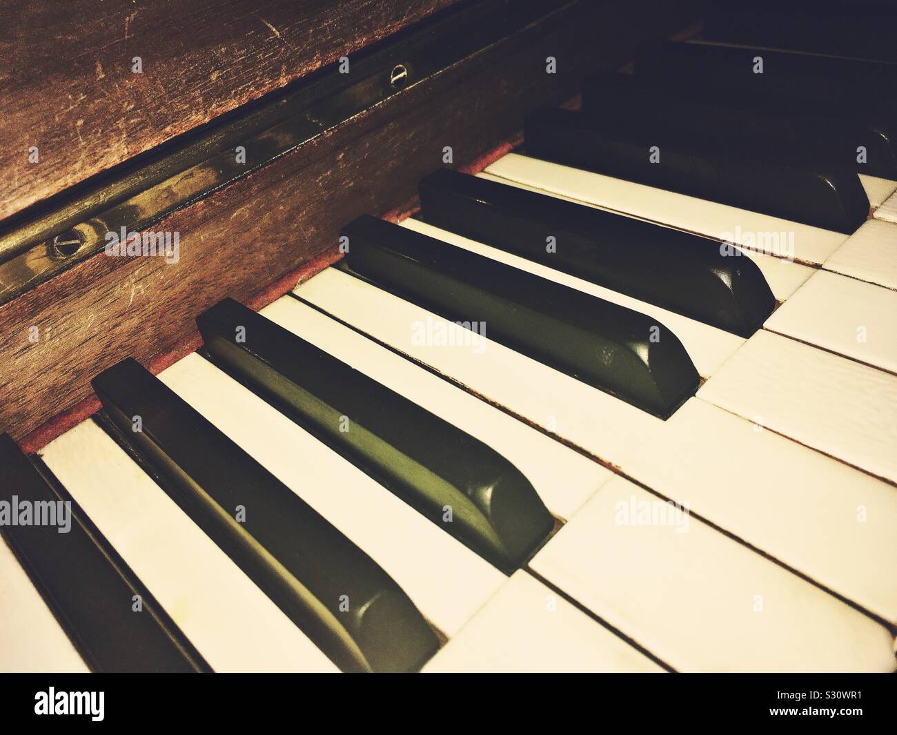 Pianos hi-res stock photography and images - Alamy