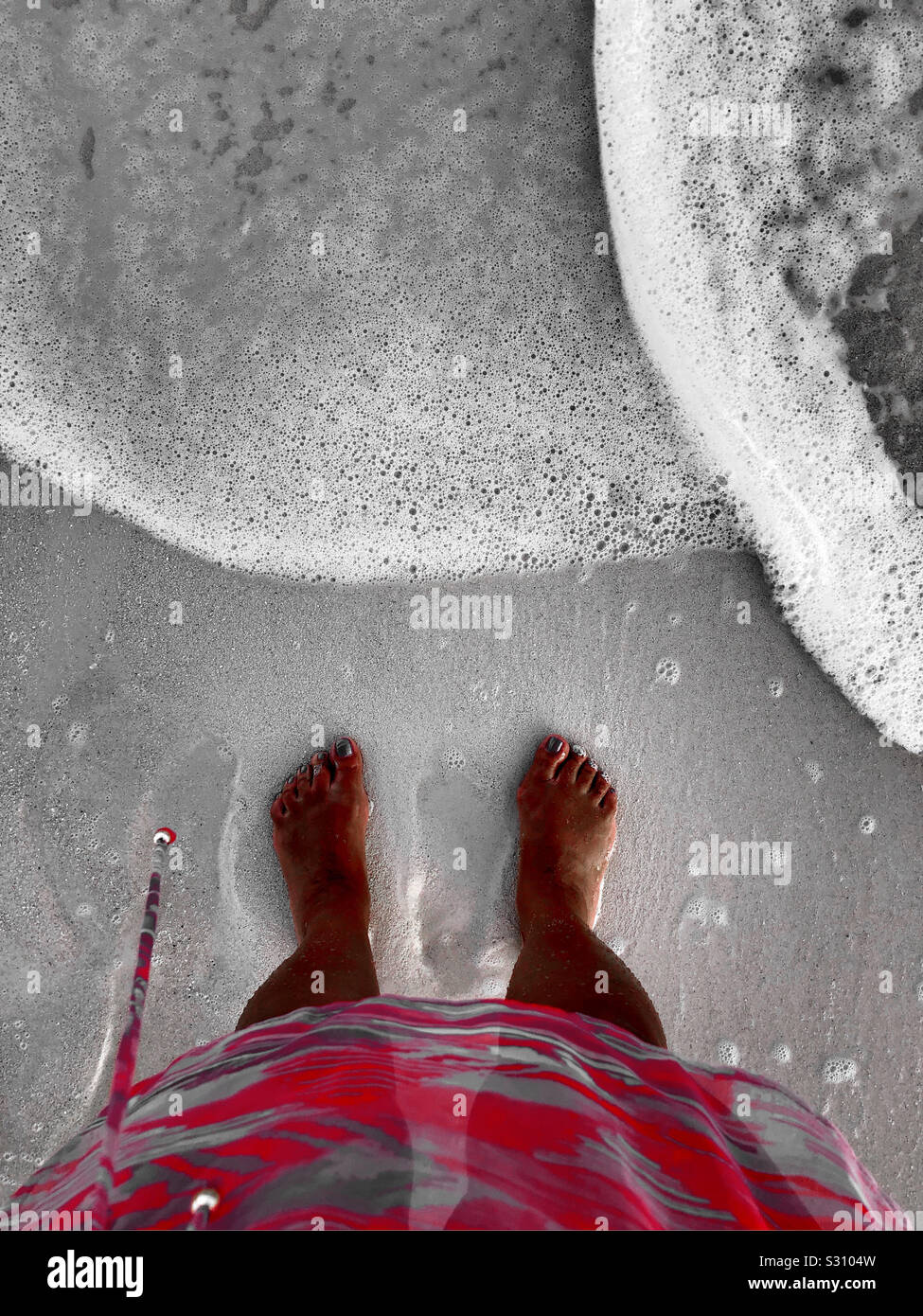 Womans legs sea hi-res stock photography and images - Alamy