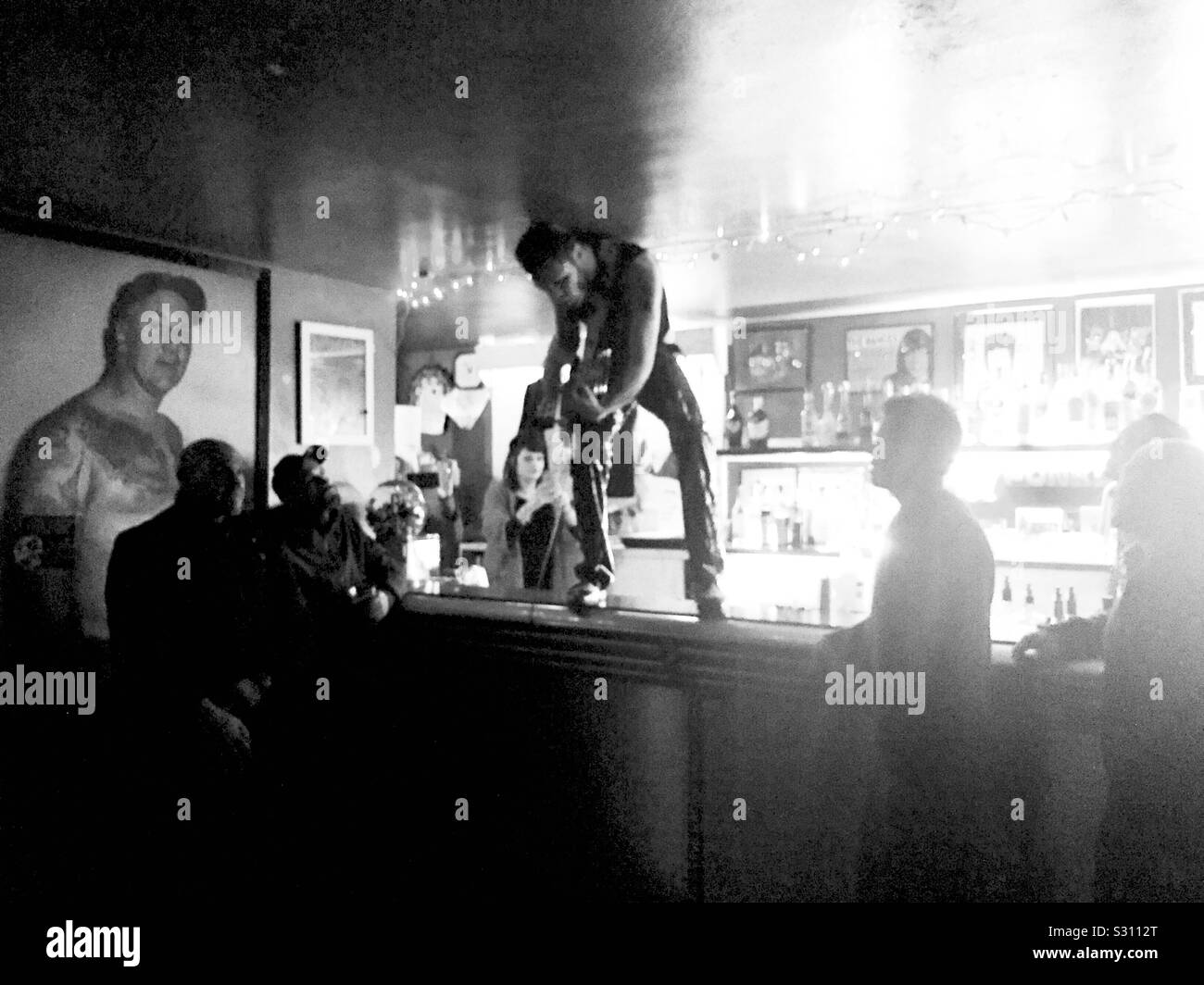 Black musicians rock hi-res stock photography and images - Alamy