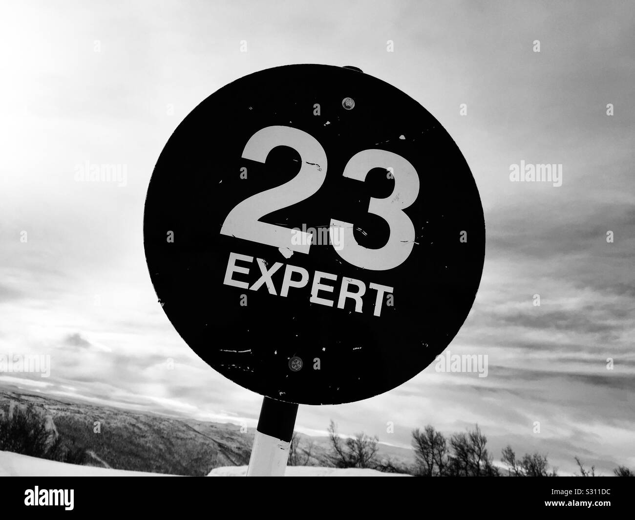 Piste marker hi-res stock photography and images - Alamy