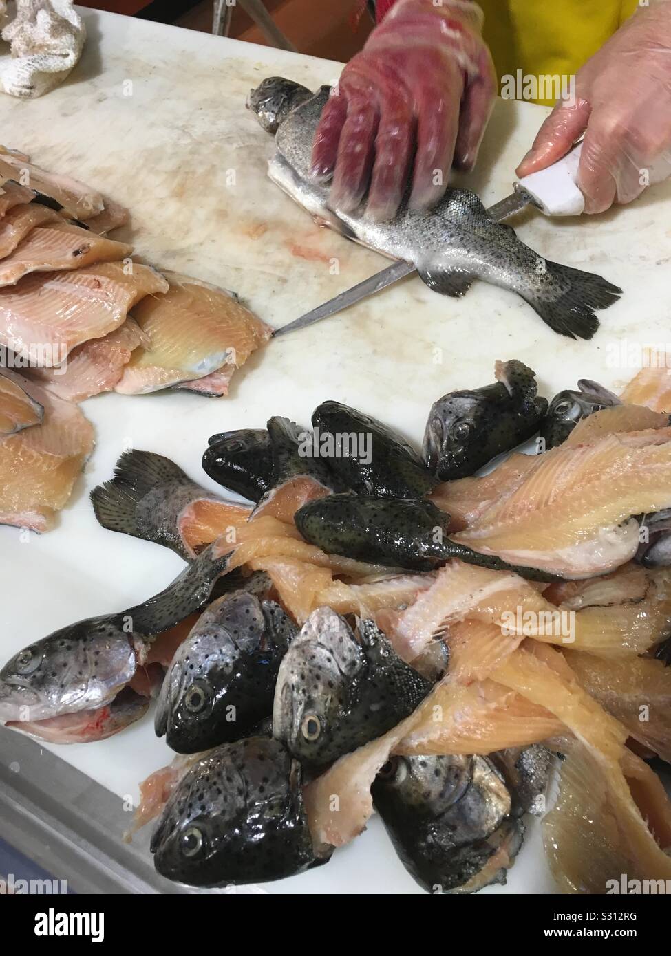 Fish monger hi-res stock photography and images - Alamy