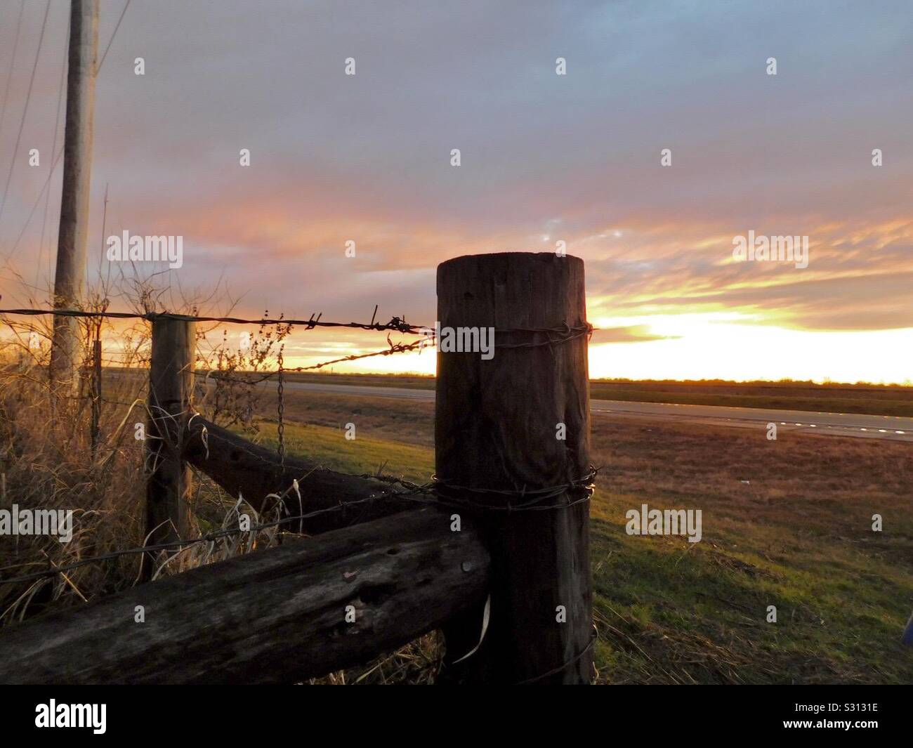 Country sunset hi-res stock photography and images - Alamy
