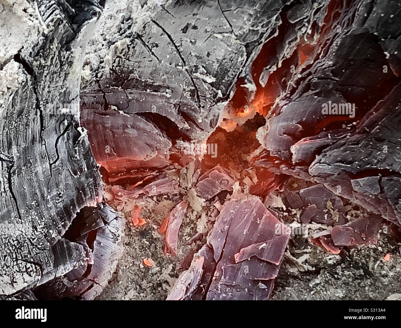 Hot coals hi-res stock photography and images - Alamy