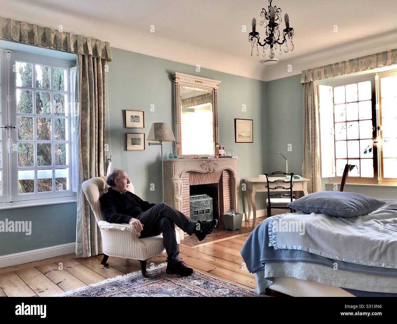 Rococo style room hi-res stock photography and images - Alamy