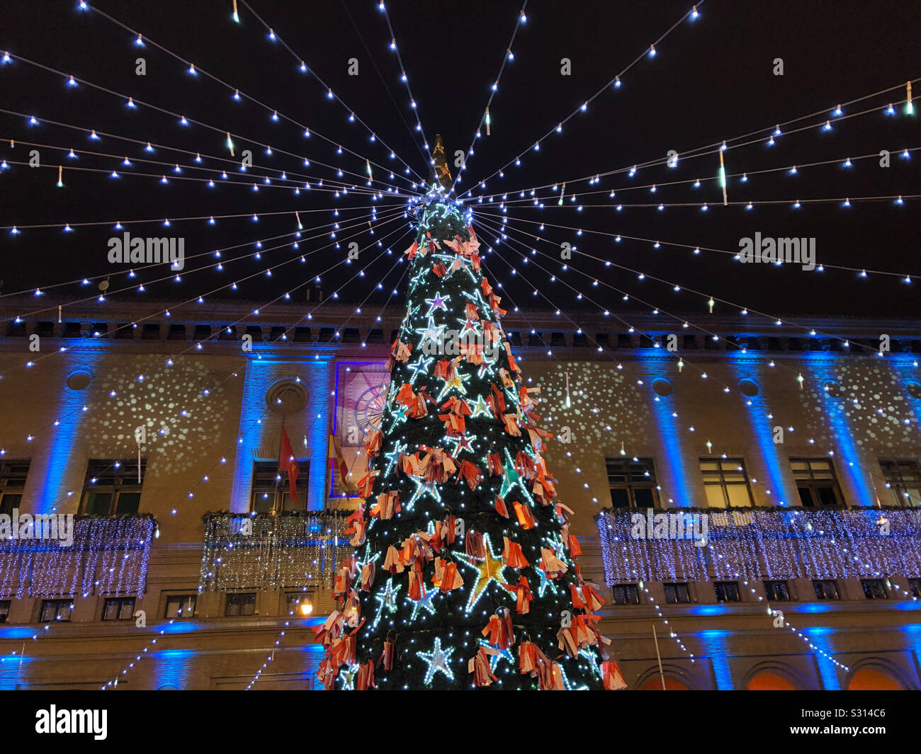 Spain square tree christmas hi-res stock photography and images - Alamy