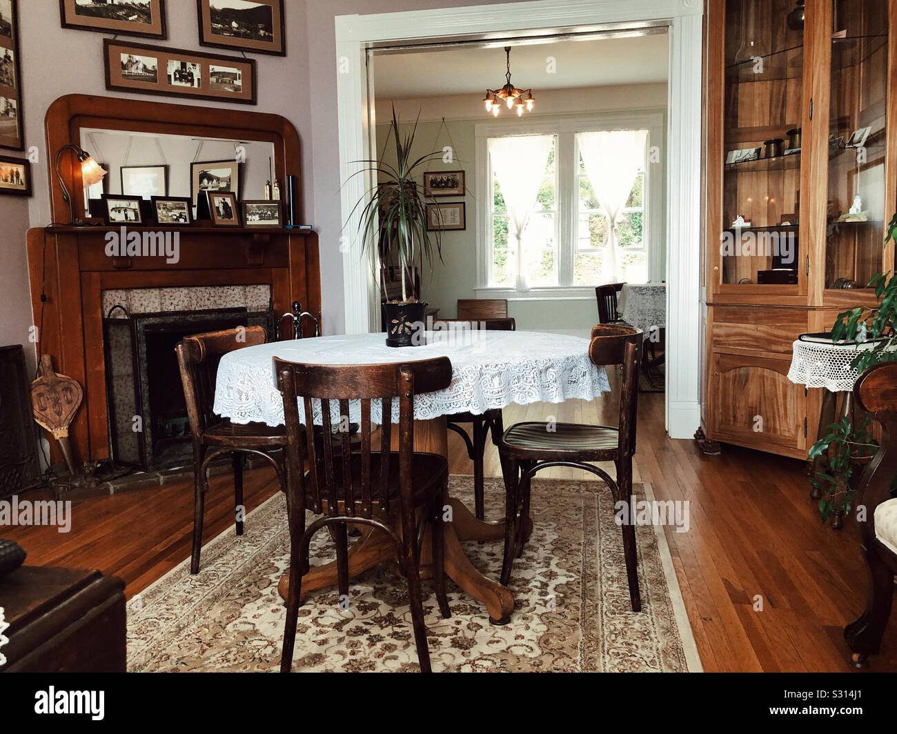 Vintage antique interior of Heceta Head lighthouse keeper Stock Photo ...