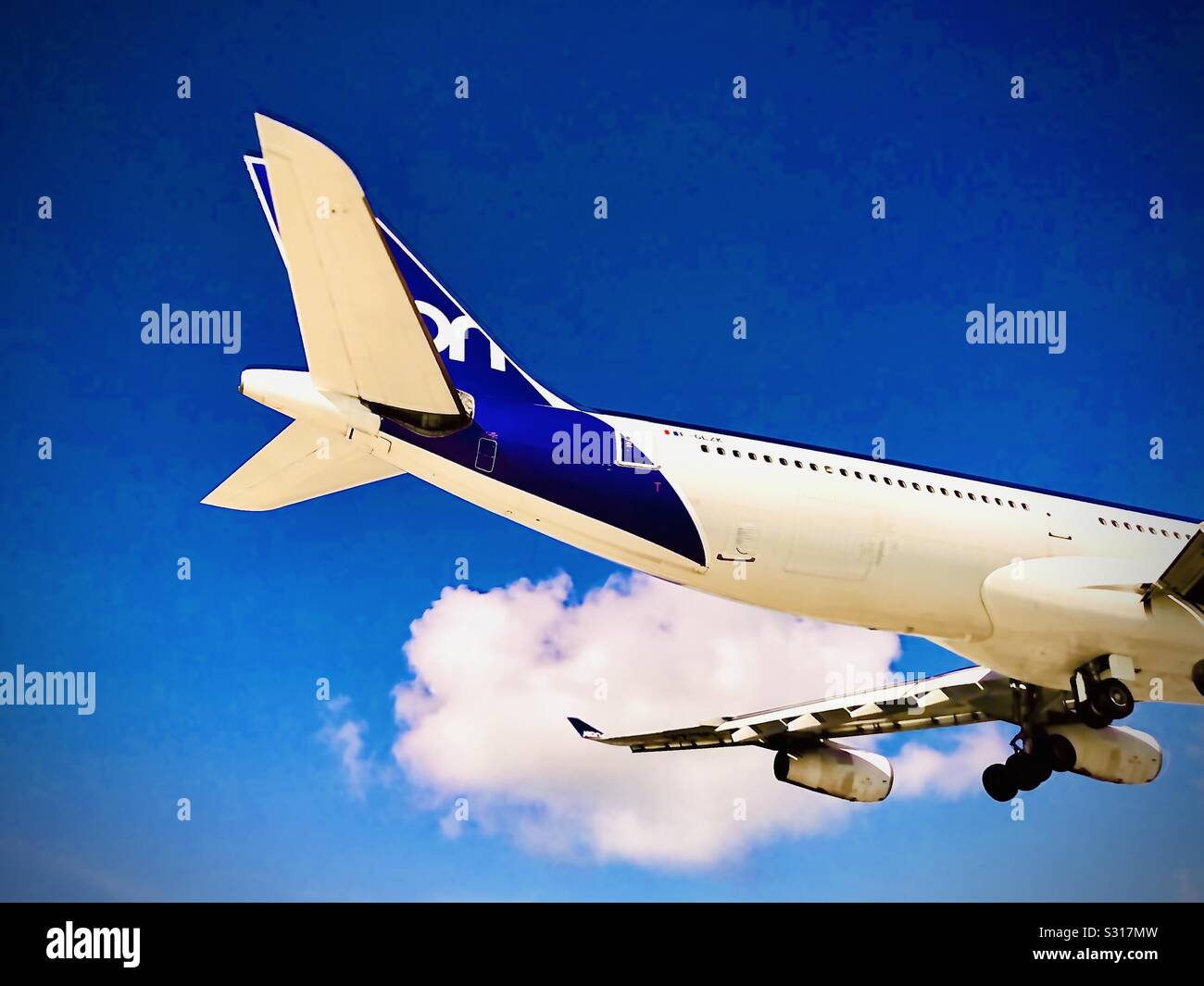 Tail of the plane hi-res stock photography and images - Alamy