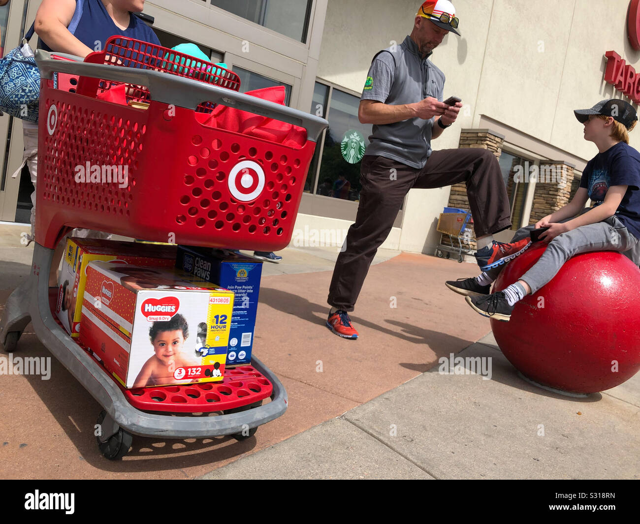 American retail store hi-res stock photography and images - Alamy