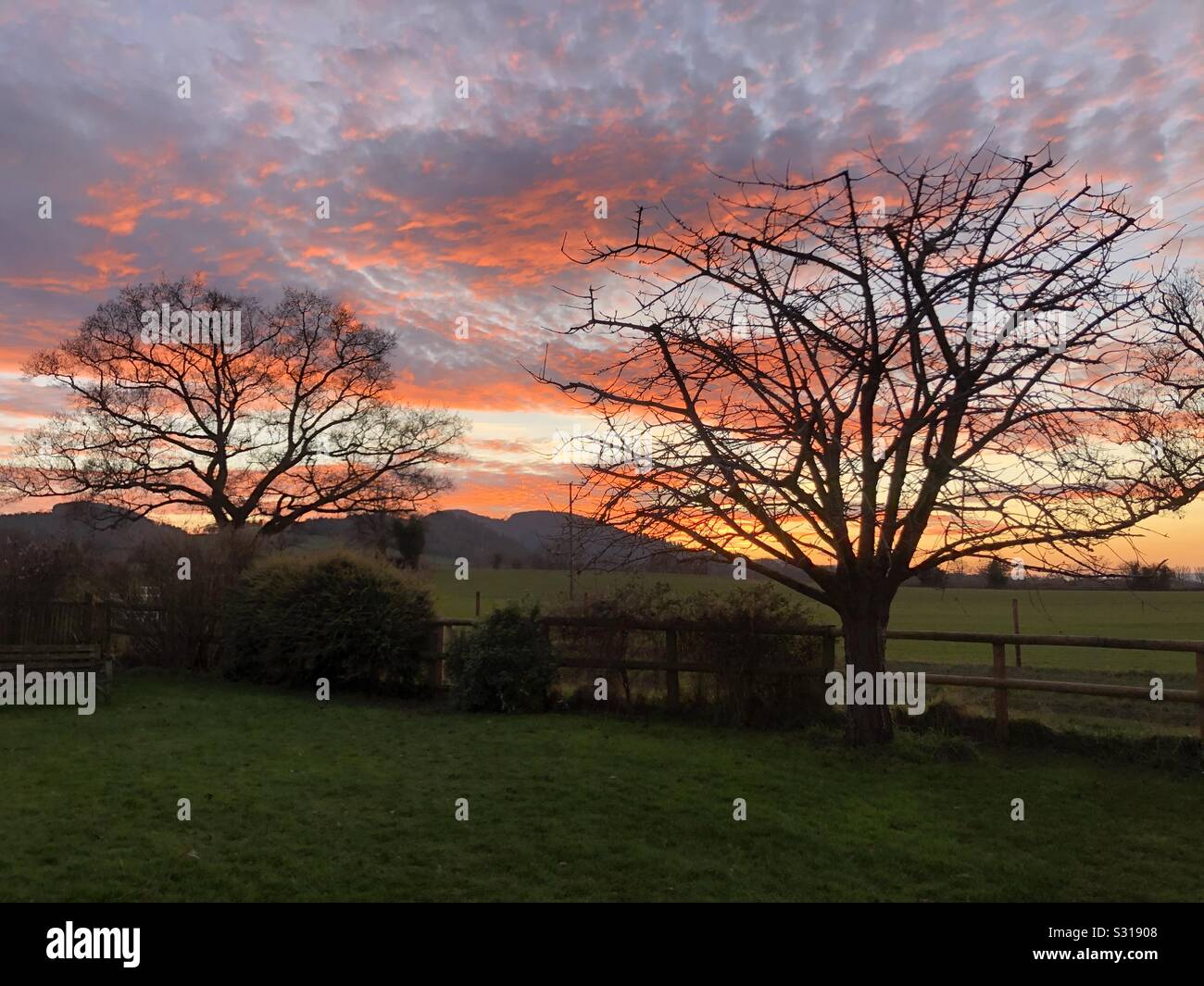 Night in the countryside hi-res stock photography and images - Alamy