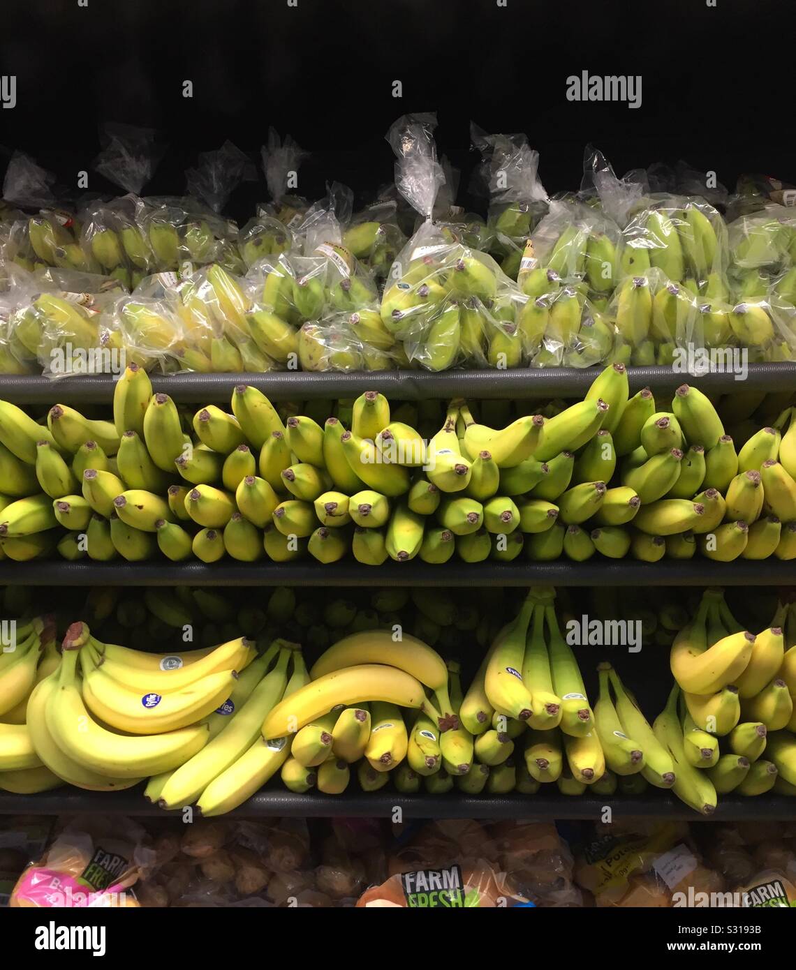 Bananas supermarket hi-res stock photography and images - Alamy