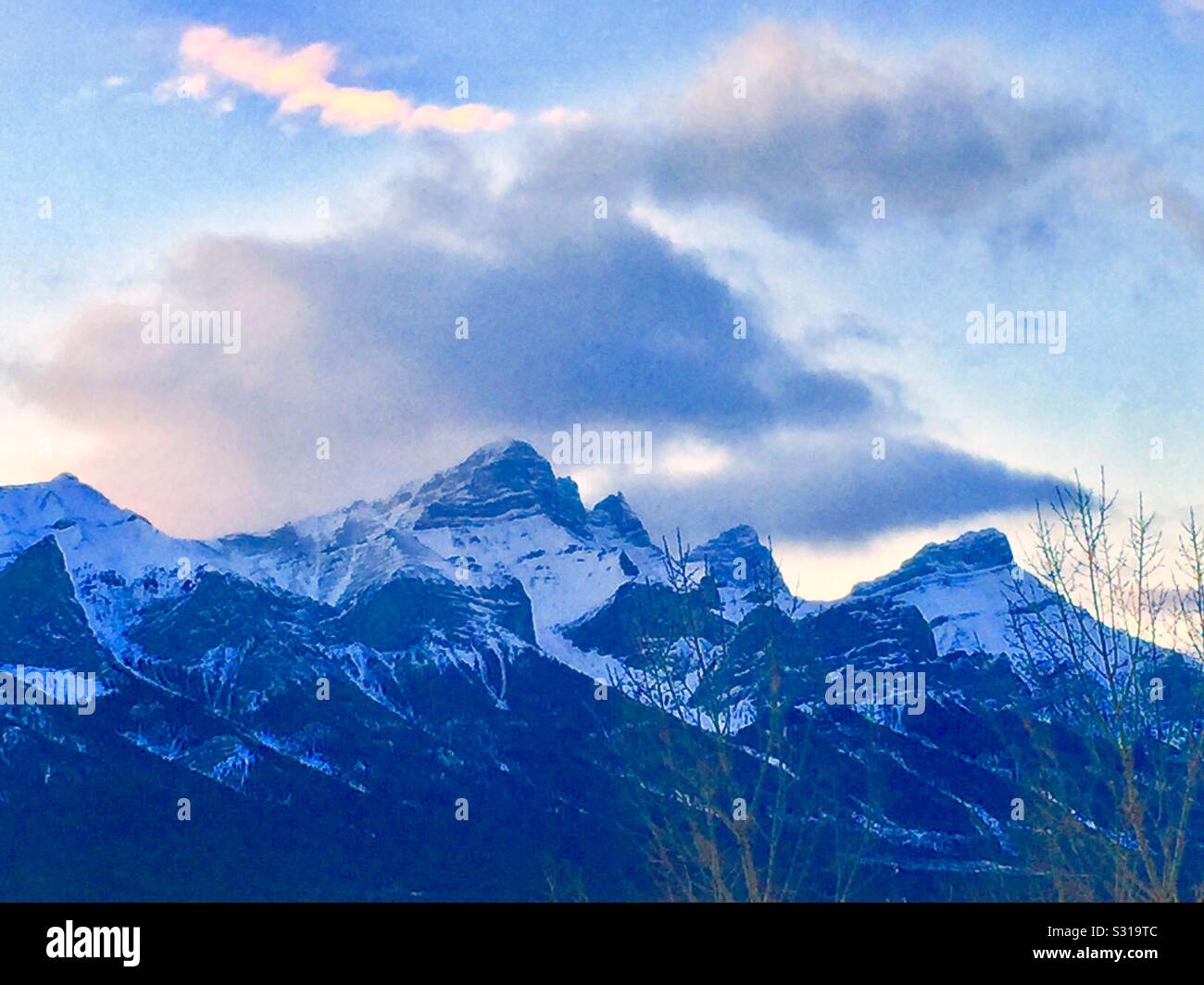 Travel Canmore, Alberta, Canada, night photography, Canadian Rockies ...