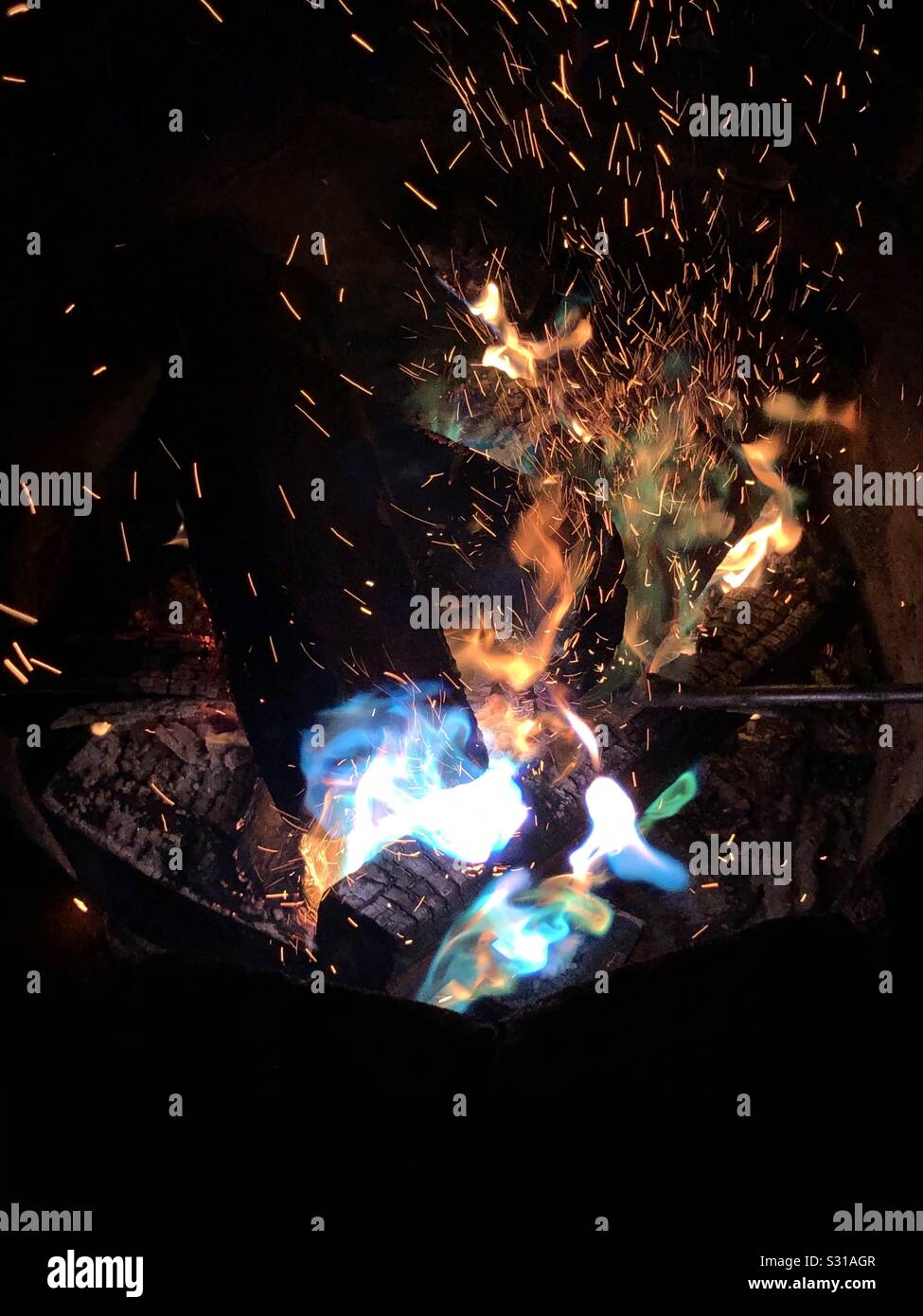 Bonfire hd hi-res stock photography and images - Alamy
