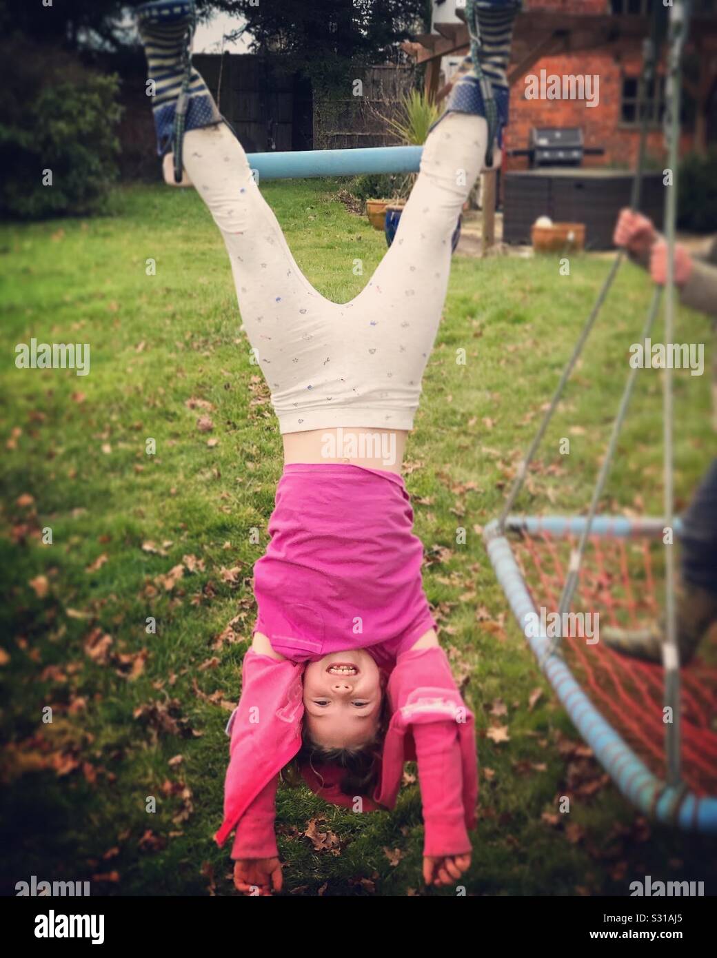 Trapeze swing hi-res stock photography and images - Alamy