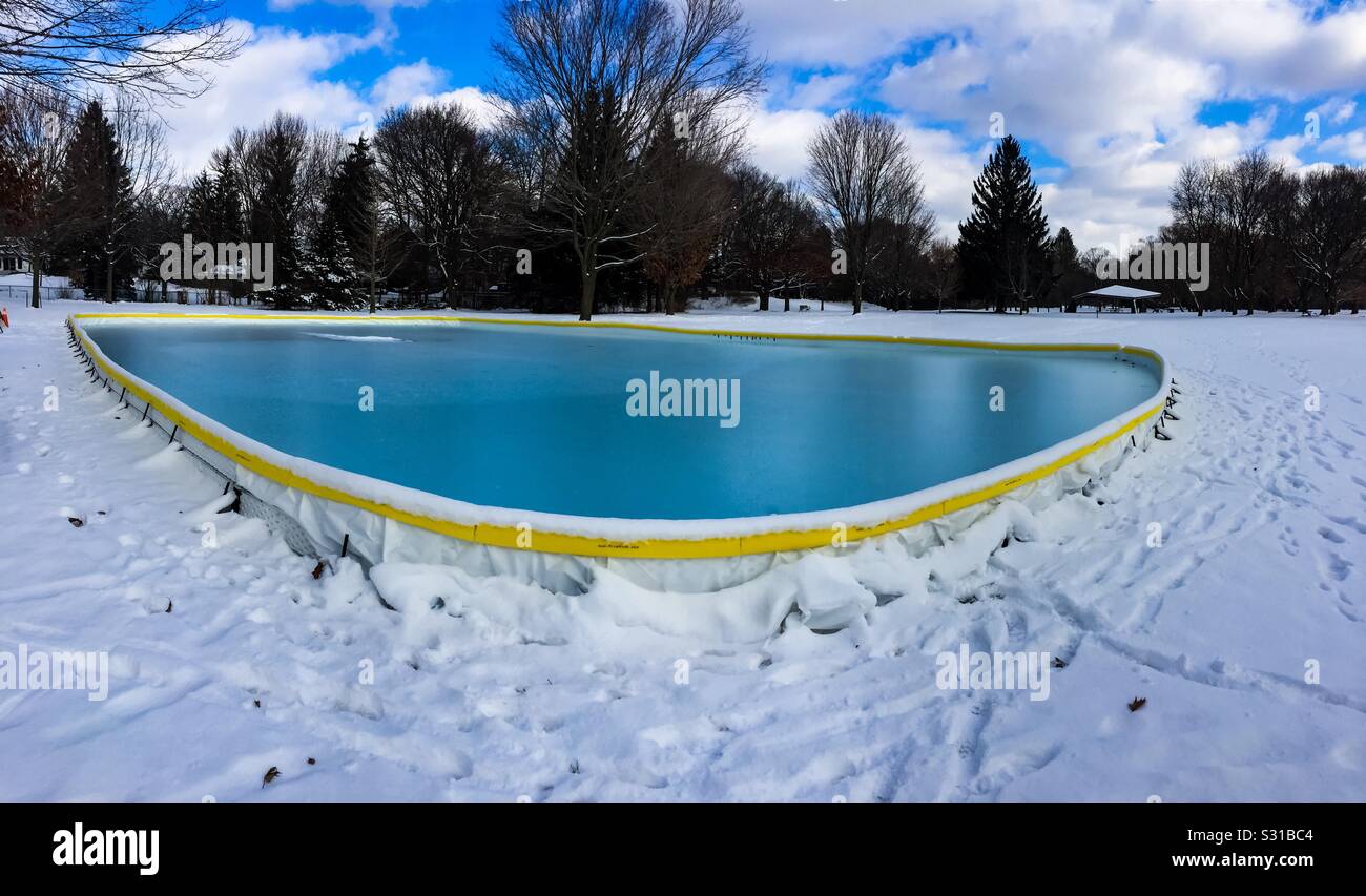 Ice rink covered hi-res stock photography and images - Alamy