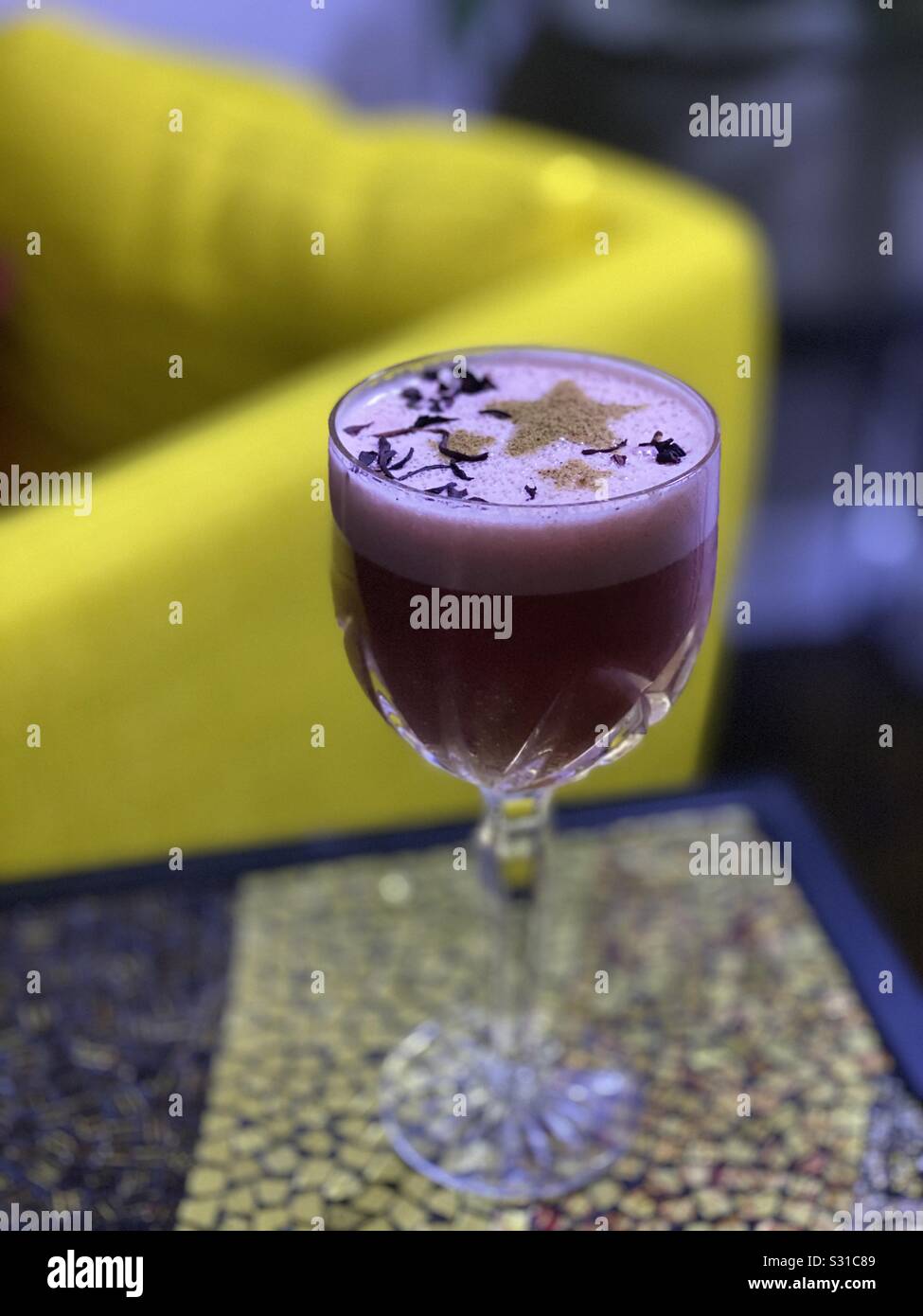 Foam cocktail hi-res stock photography and images - Alamy
