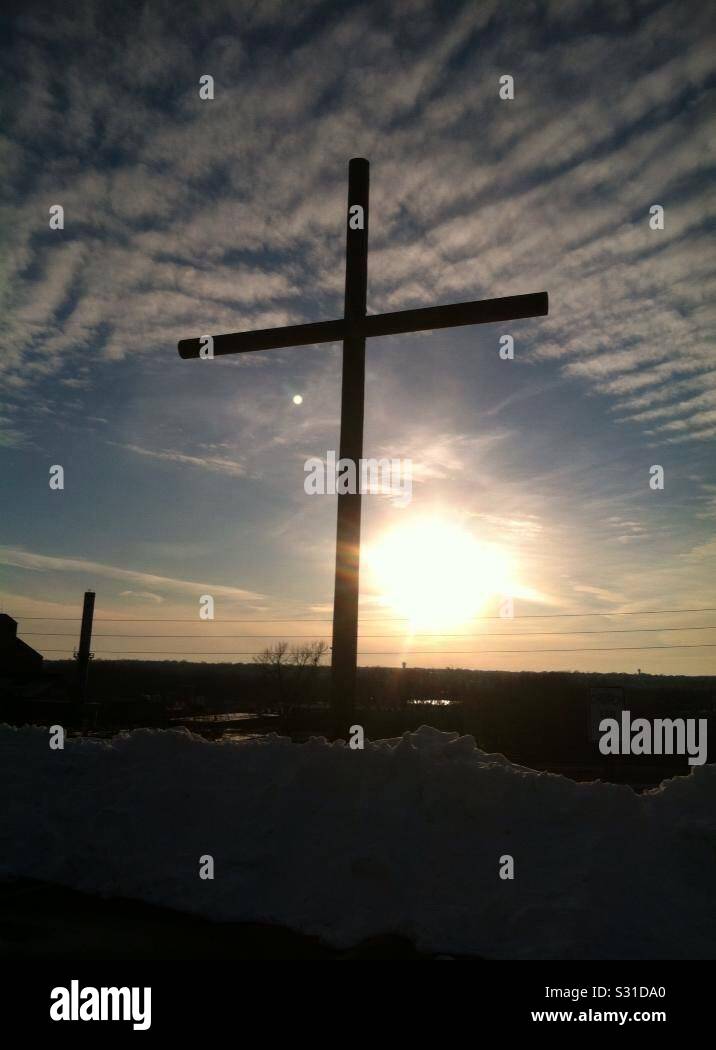 Giant cross against Minnesota winter sky Stock Photo - Alamy