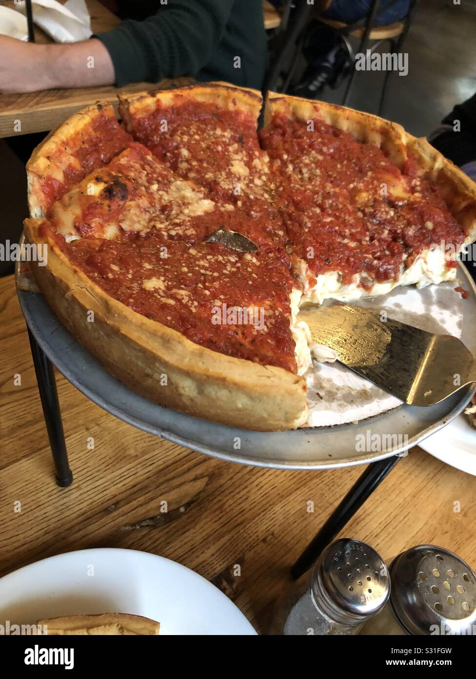 Chicago deep dish Stock Photo - Alamy