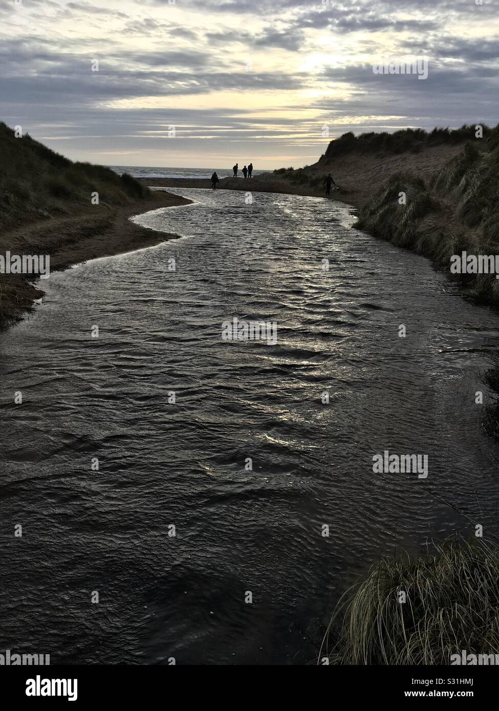 Dark river hi-res stock photography and images - Alamy