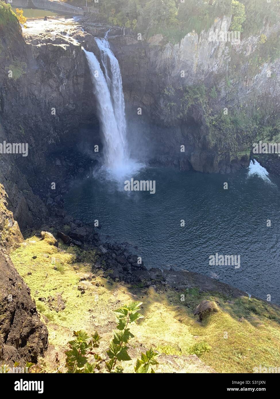 Waterfalls by seattle hi-res stock photography and images - Alamy