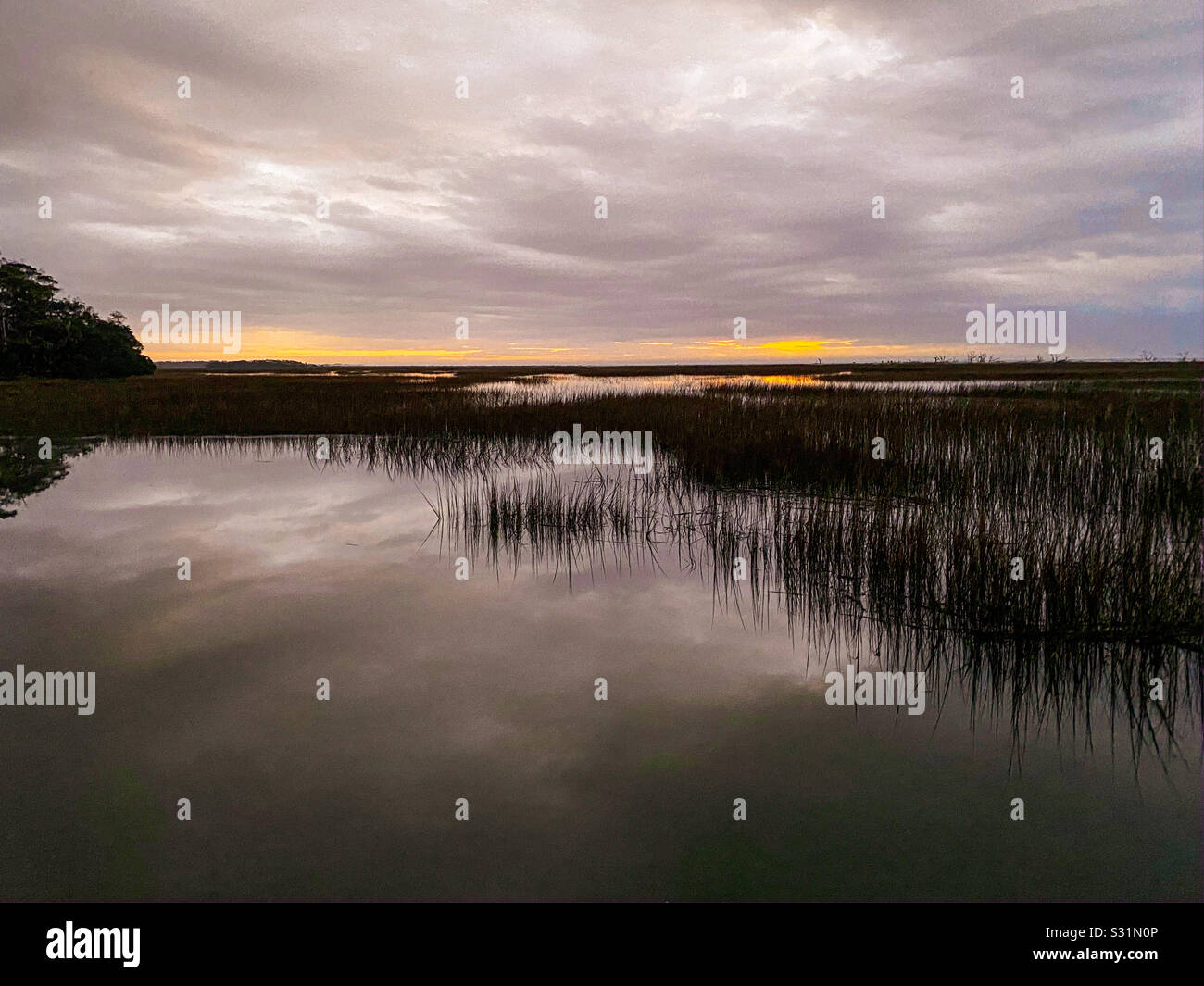 Sunrise over marsh hi-res stock photography and images - Alamy