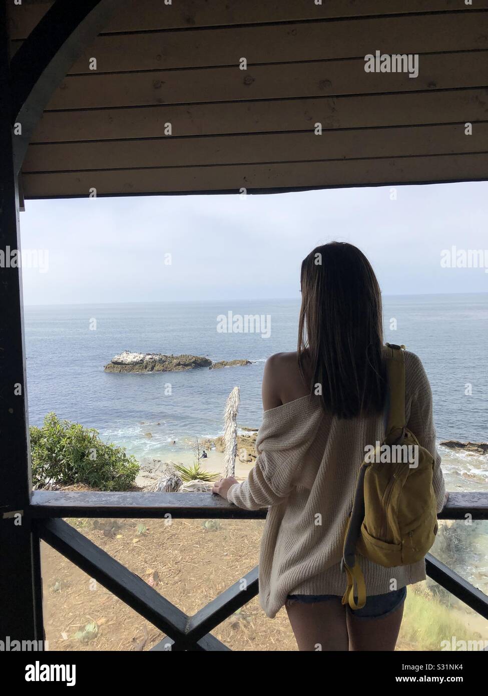 Staring at the ocean hi-res stock photography and images - Alamy