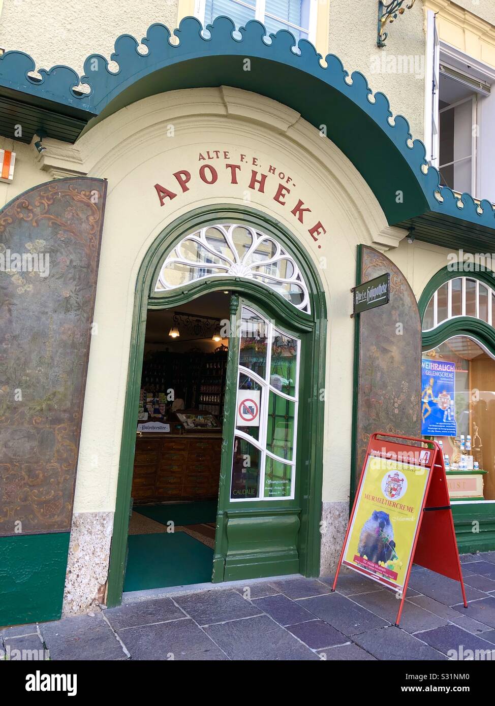 German pharmacy sign apotheke hi-res stock photography and images - Alamy